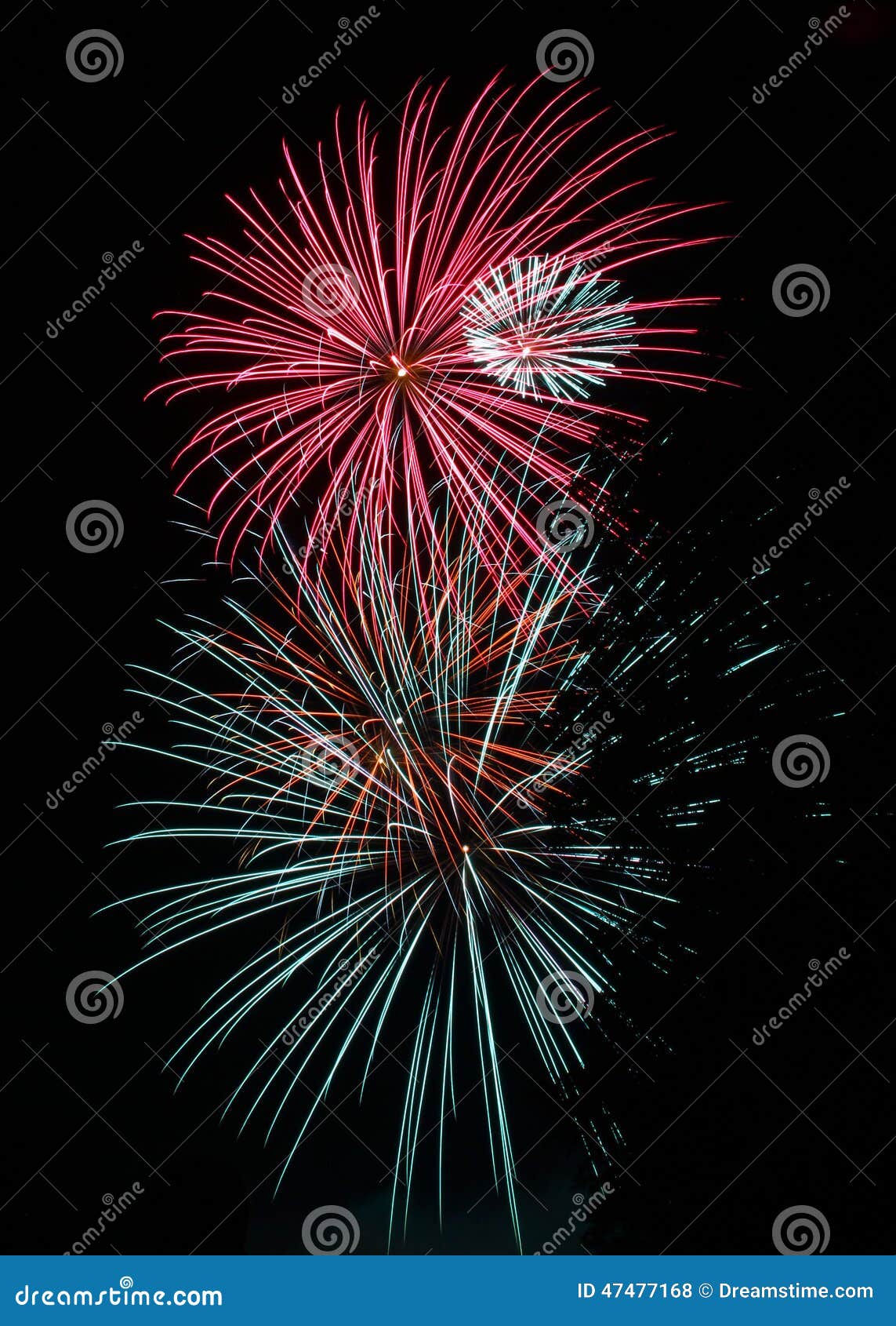 Fyrverkerier arkivfoto. Bild av ferie, färg, juli, explosion - 47477168