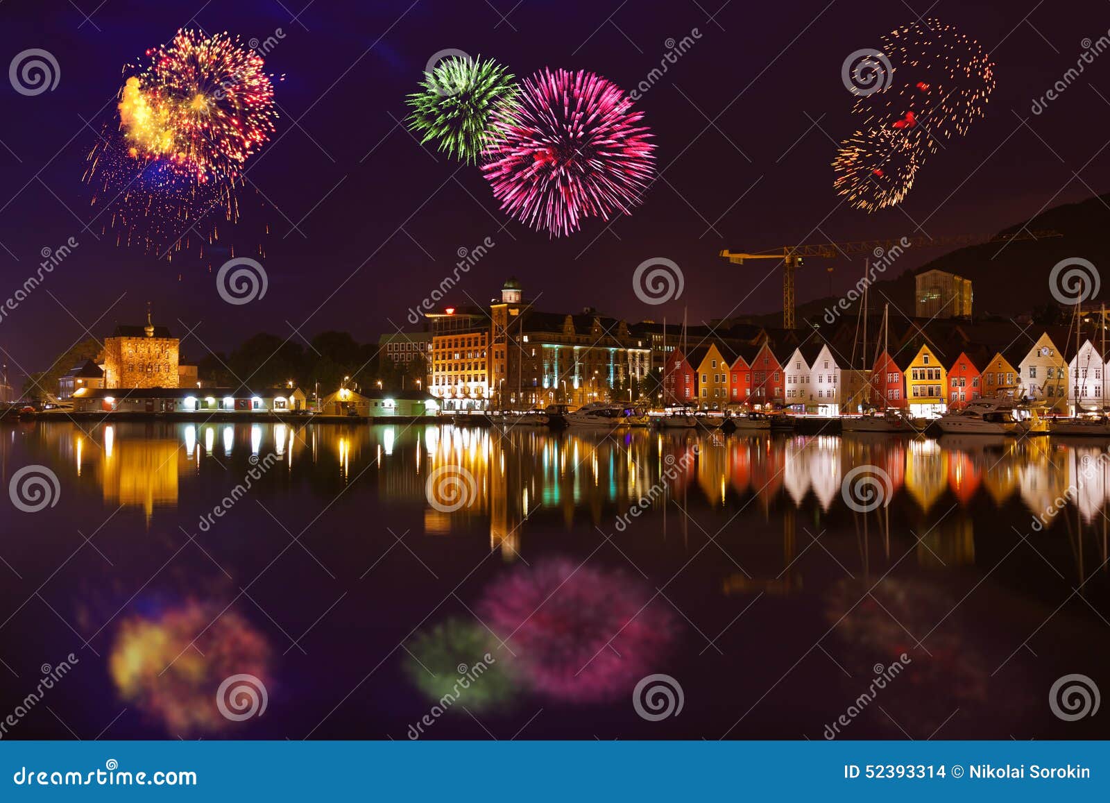 Fyrverkerier I Bergen Norway Arkivfoto - Bild av skymning, arkitektur ...