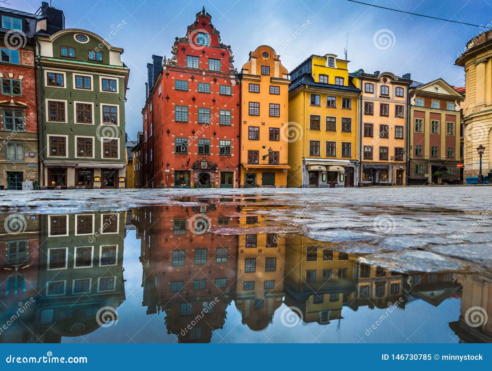Färgrika Hus I Stockholm Området För Gamla Stan Det Gamla Stad, Sverige ... Färgrika Hus I Stockholm Området För Gamla Stan Det Gamla Stad, Sverige ...