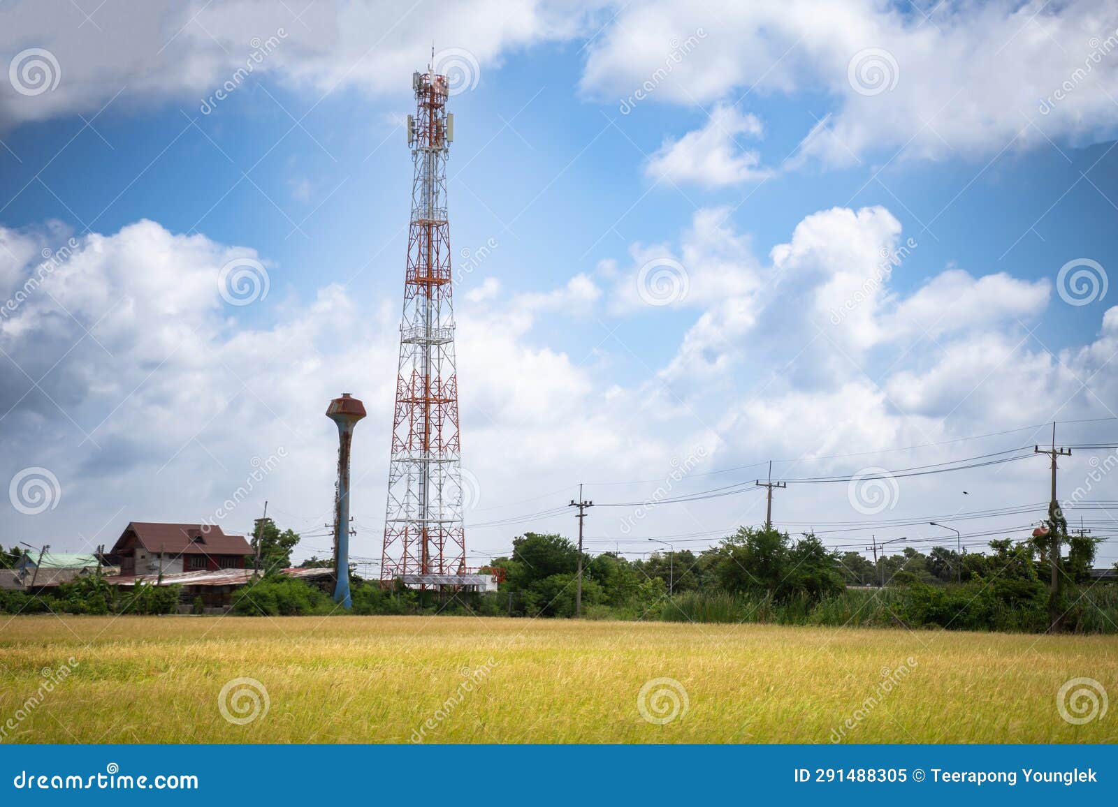 5G Telecommunication Towers, Wireless Antenna Connection System of ...