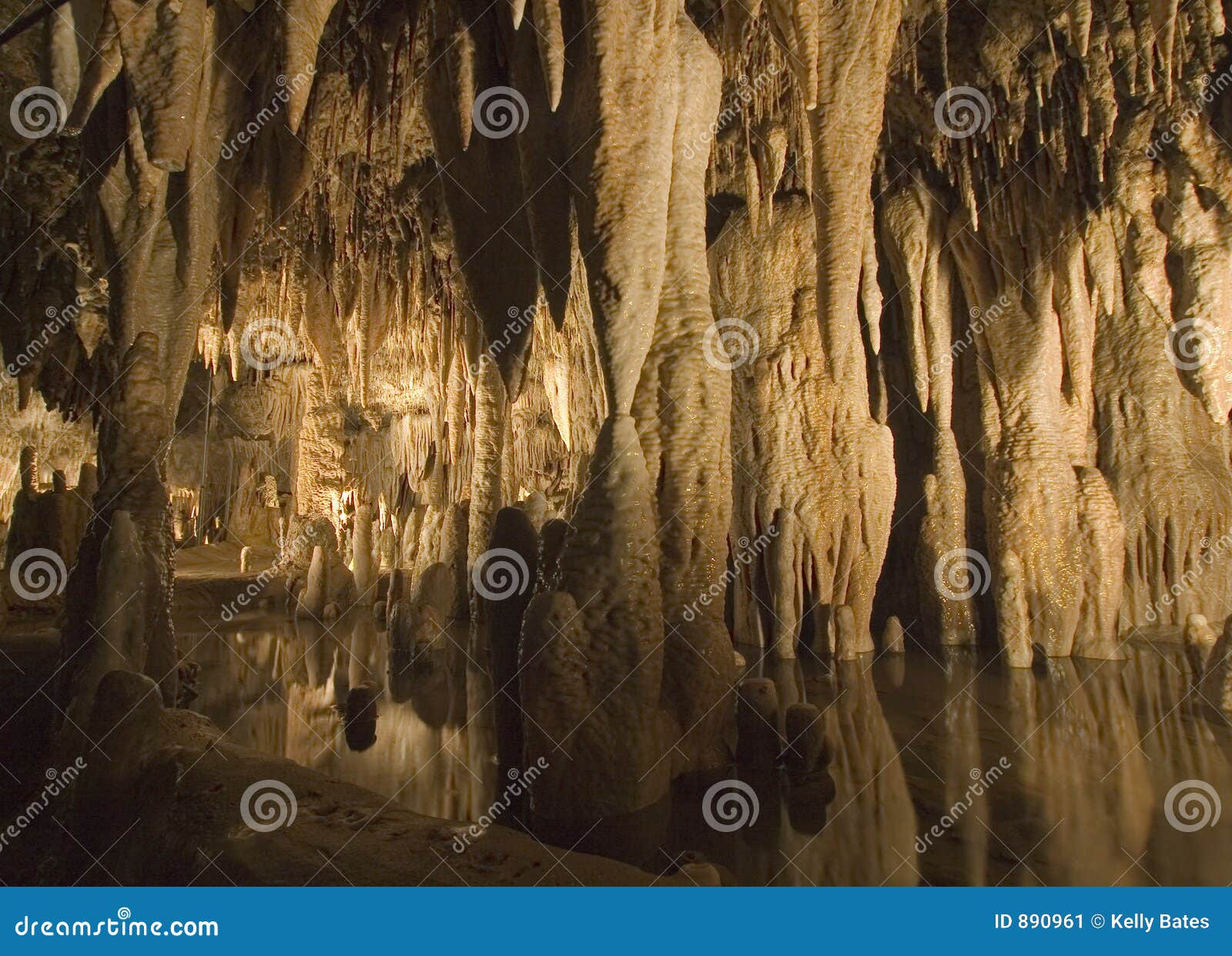 G11 Pool with Cave Formations Stock Image - Image of caver, formation ...