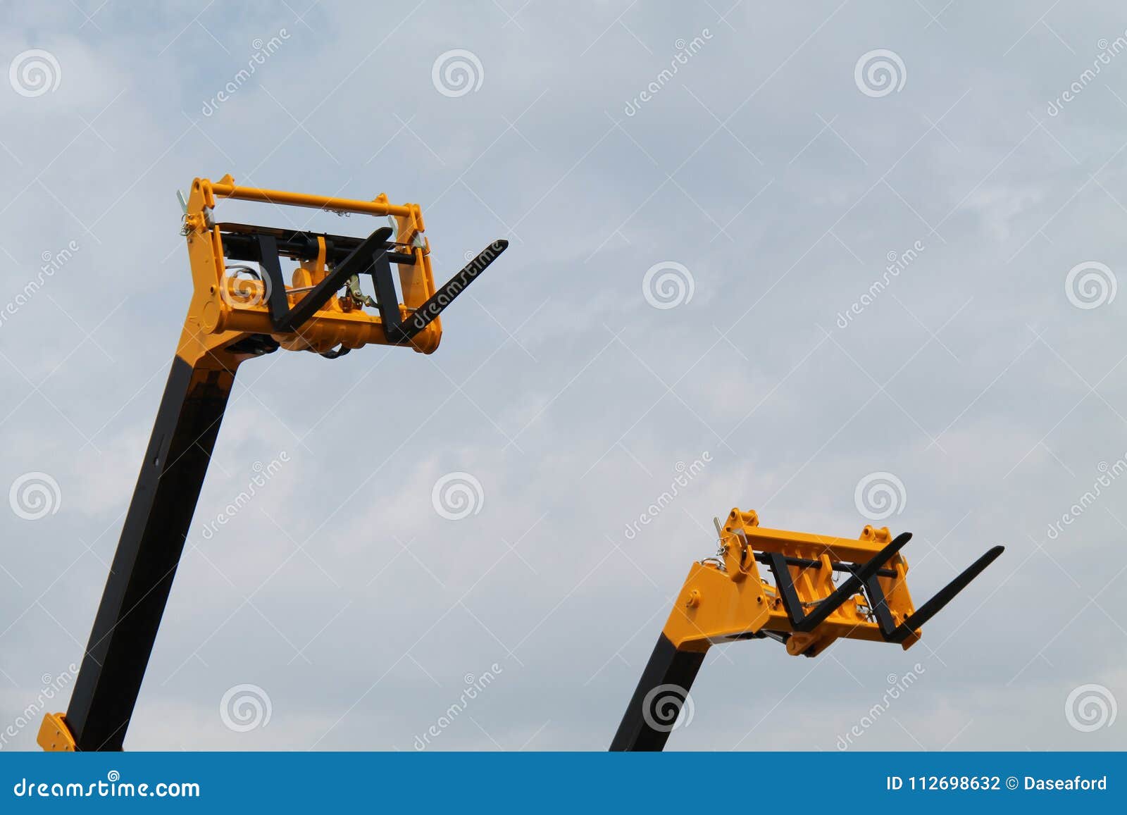 Gabelstapler stockfoto. Bild von stark, aufbau, fahrer - 112698632