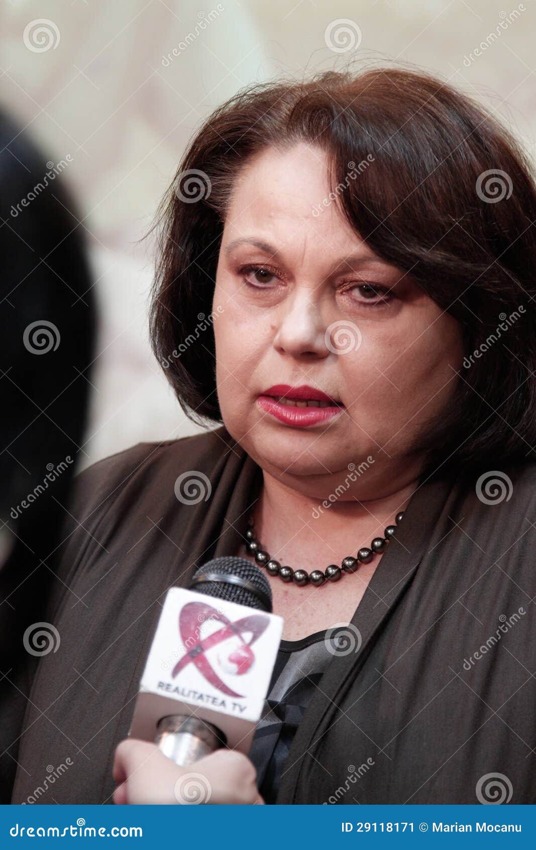 Gabriela Roman editorial photo. Image of medic, prof - 29118171