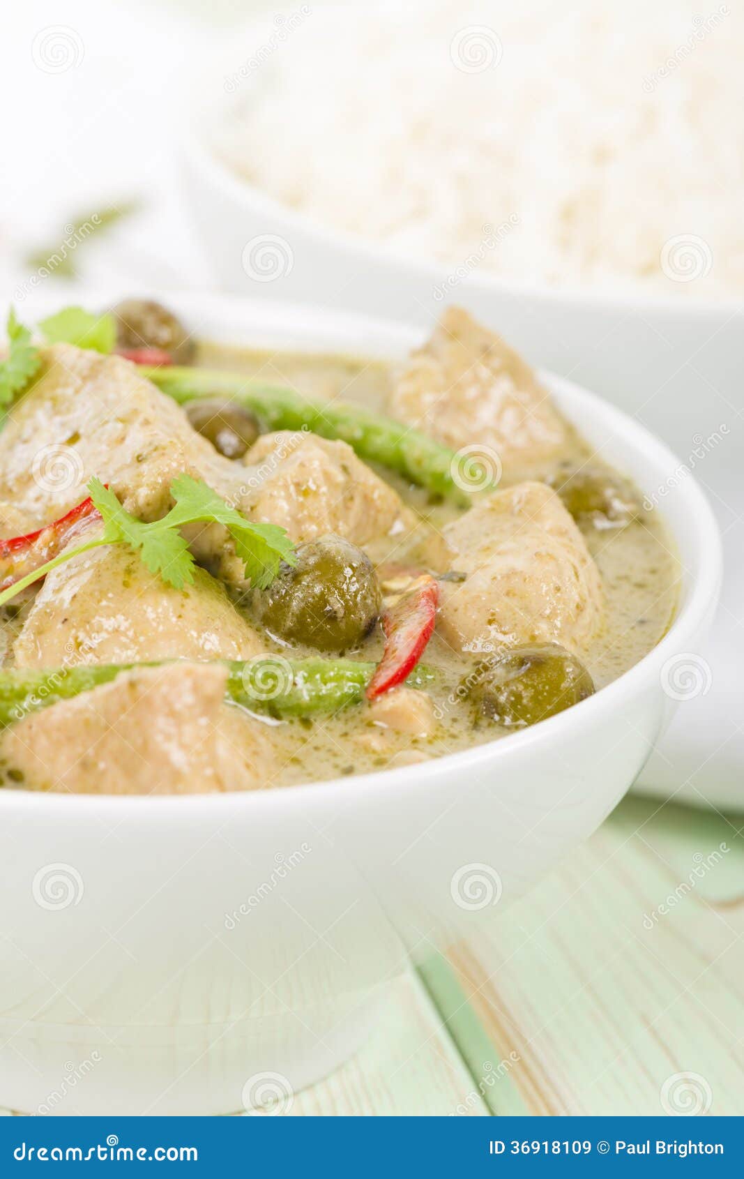 Gaeng Khiao Wan Gai stock afbeelding. Image of schotel - 36918109