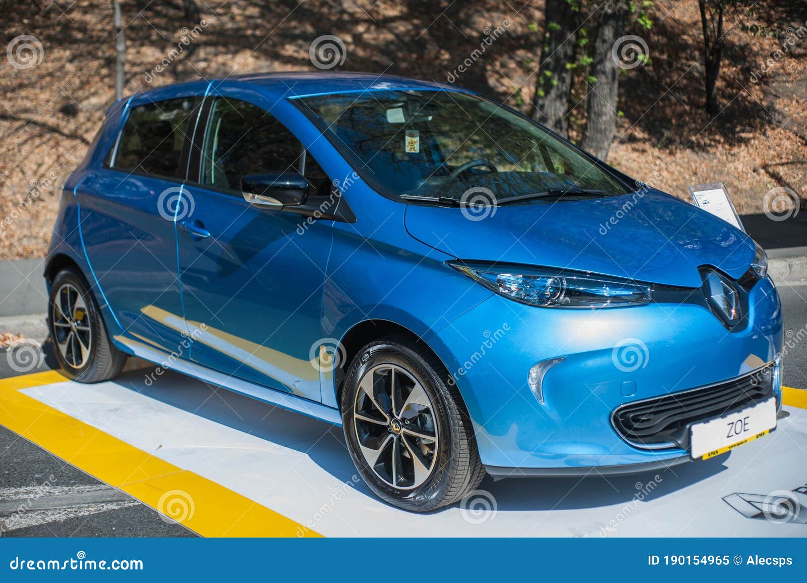 Galati, Romania - September 15, 2019: Blue Renault Zoe Facelift Front ...