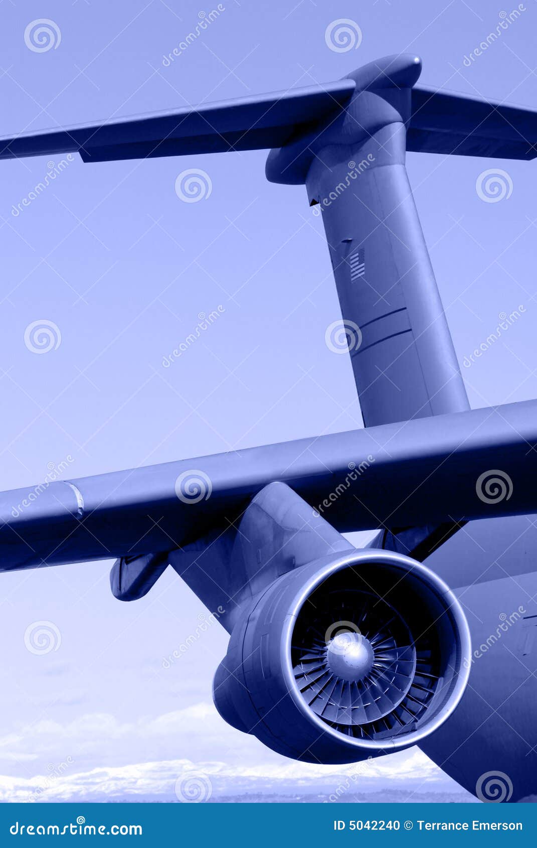 Galaxy C-5 Transport Aircraft Stock Photo - Image of transportation ...