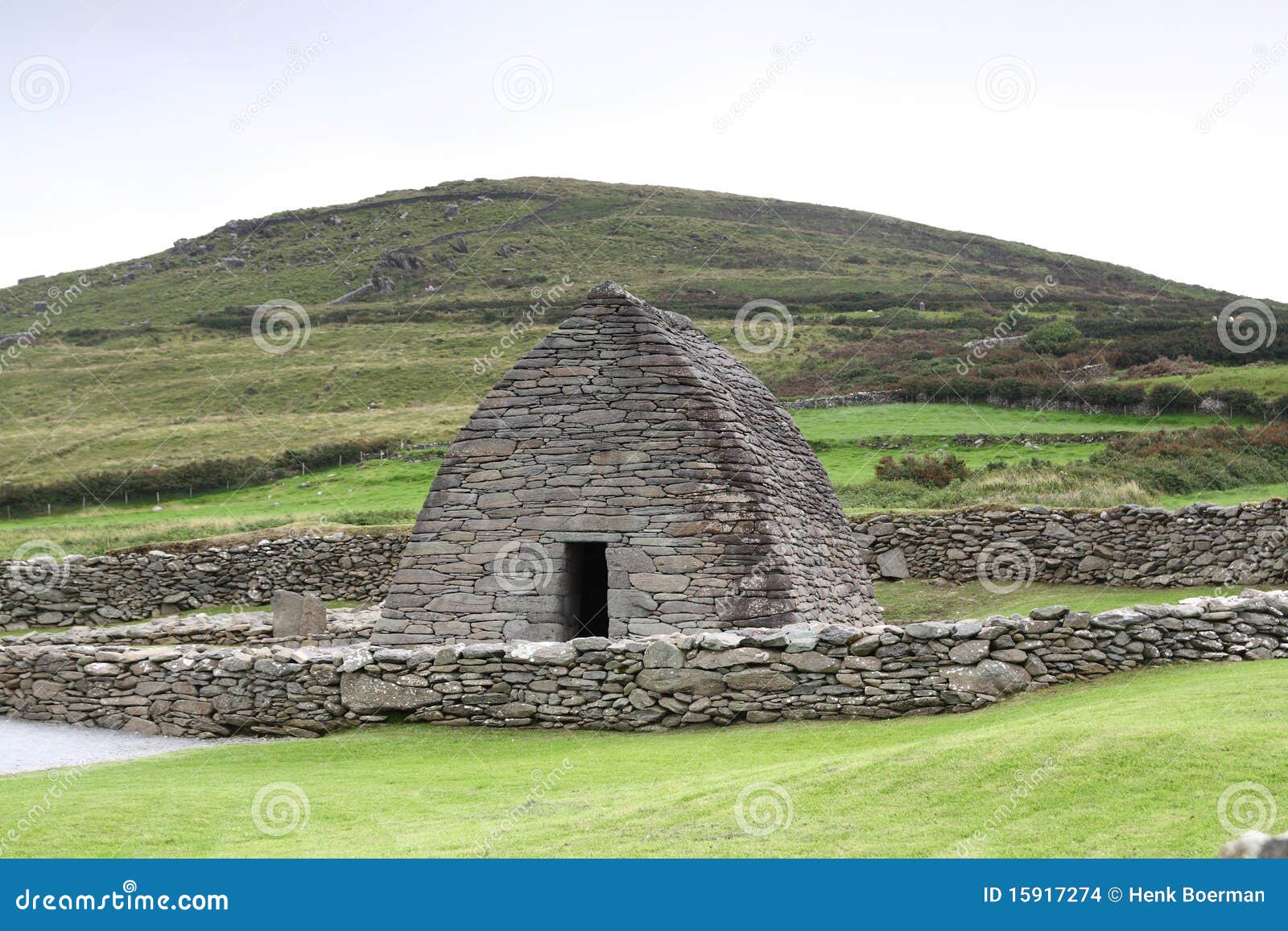 Gallarus Oratory stock photo. Image of landmark, monastic - 15917274