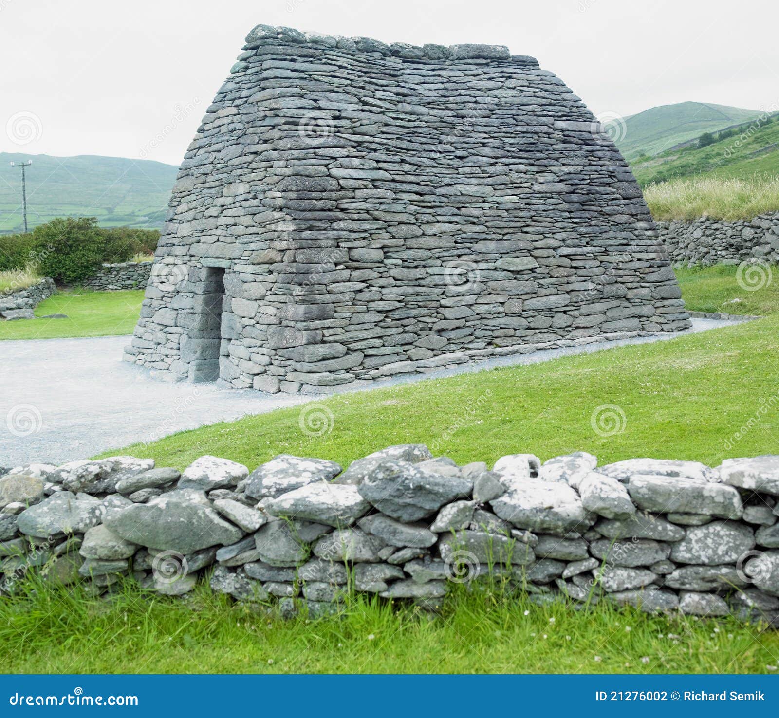 Gallarus Oratory stock photo. Image of building, eire - 21276002