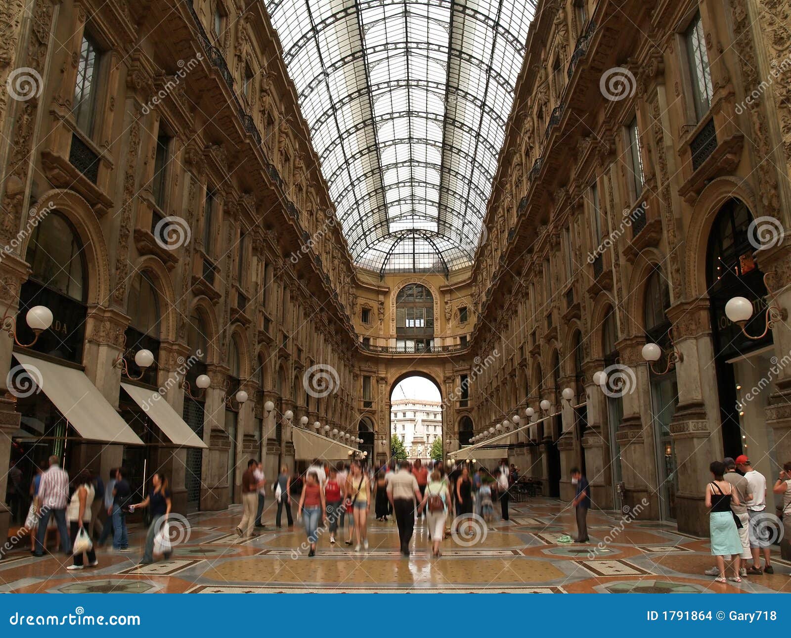 Galleria Vittorio Emanuelle in Milan Stock Photo - Image of dome, mural ...