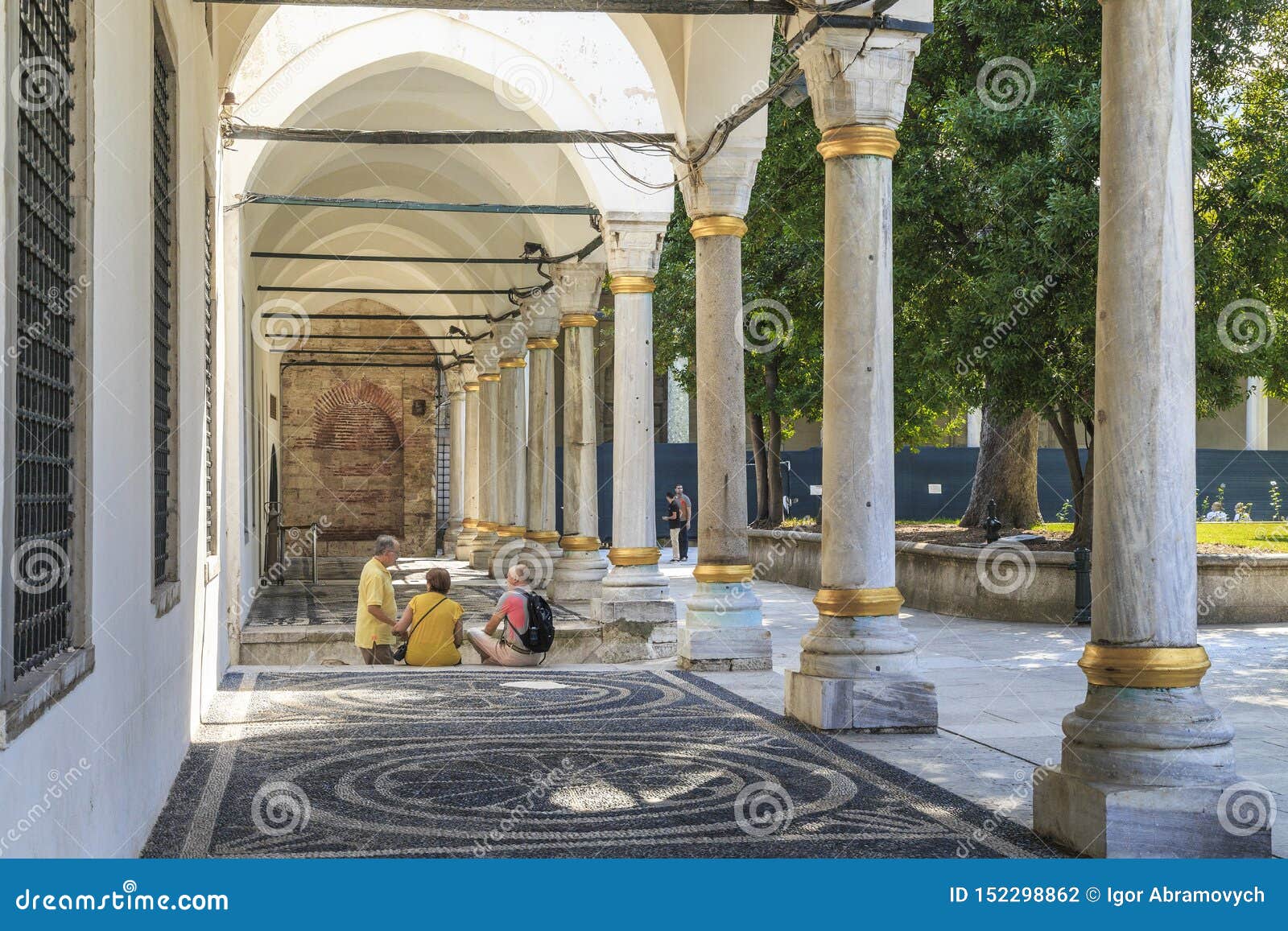 Gallery of the Third Courtyard of Topkapi Palace, Istanbul Editorial ...