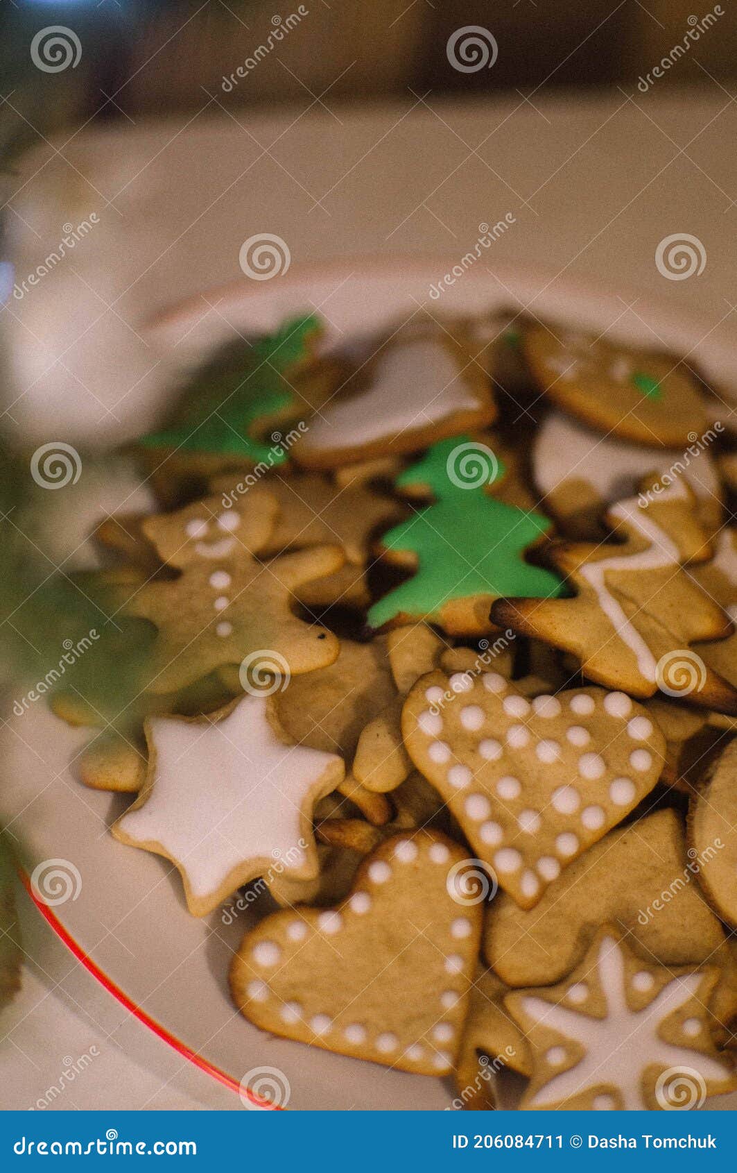 Galletas de ginger imagen de archivo. Imagen de hecho - 206084711