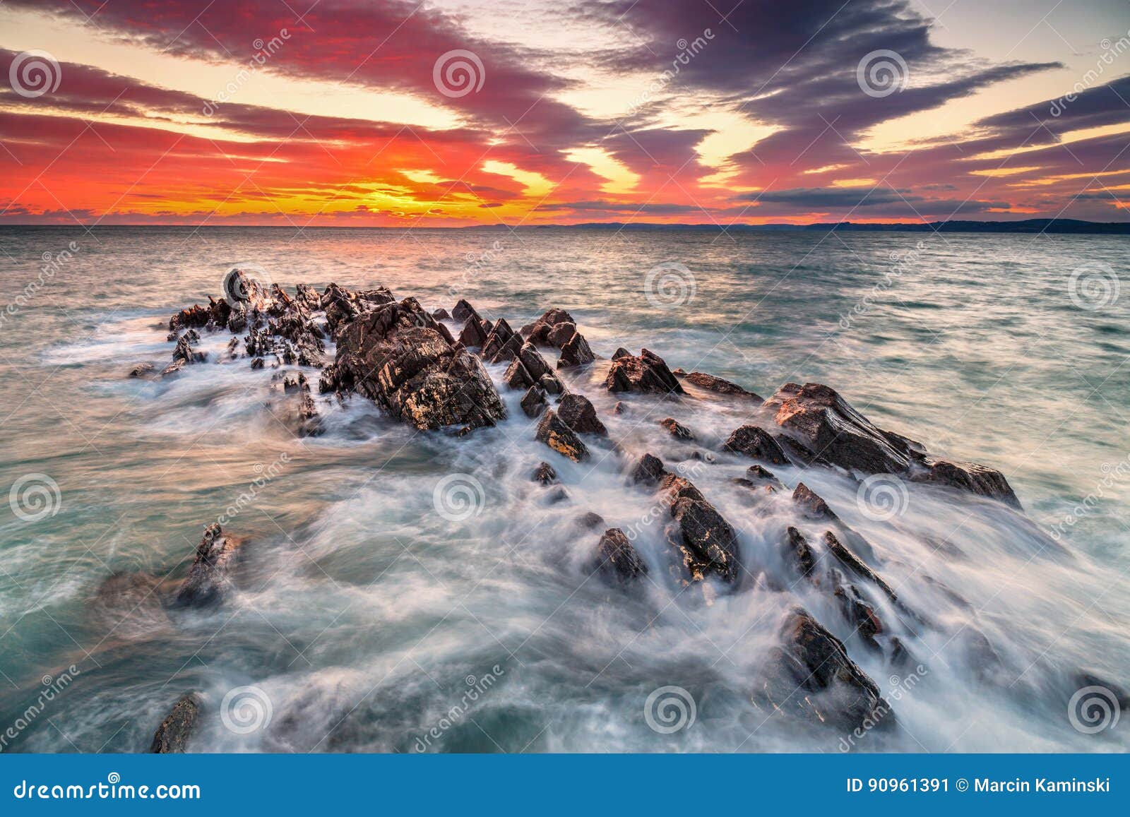 Galley Head Lighthouse Stock Image | CartoonDealer.com #12983113
