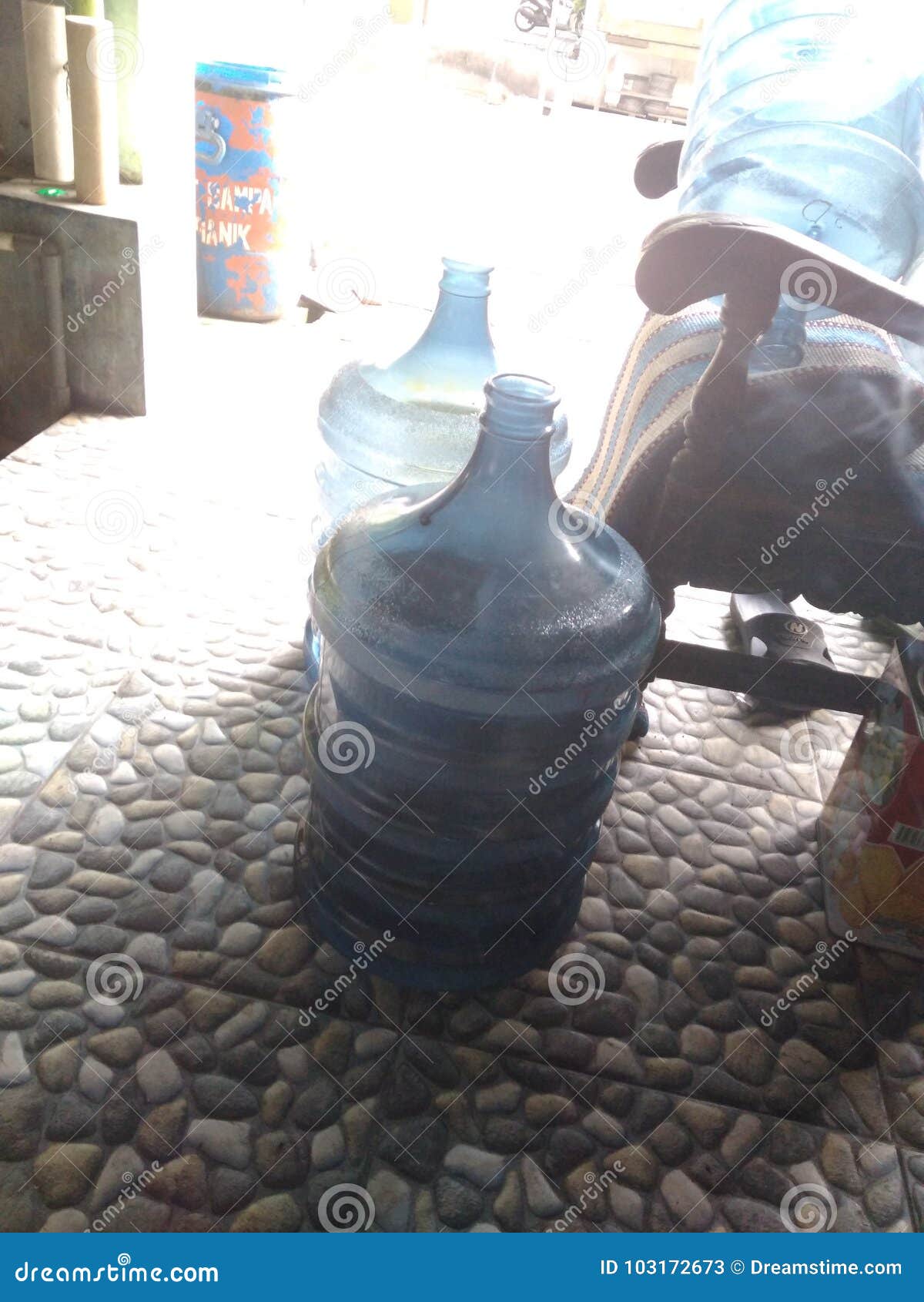 Galon Air Stock Photos - Free & Royalty-Free Stock Photos from Dreamstime