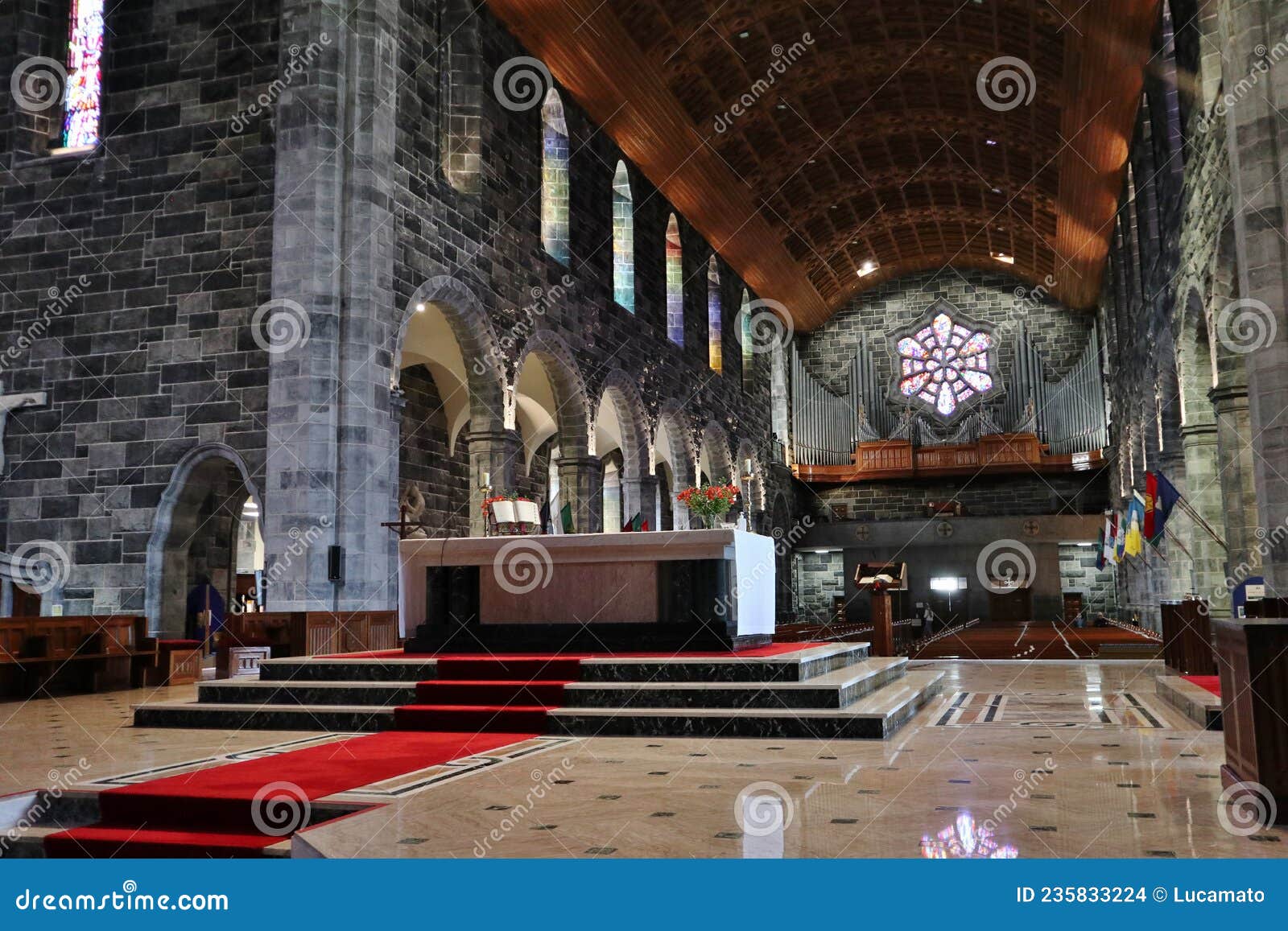 Galway - Altare Della Cattedrale Dall`abside Stock Photo - Image of ...