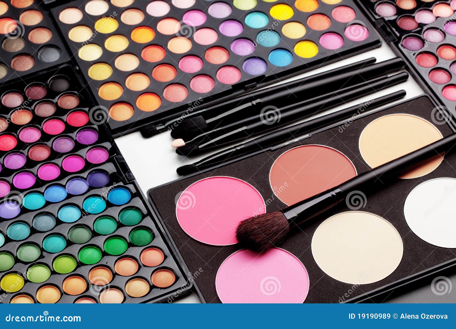 Gama De Colores Del Maquillaje Imagen de archivo - Imagen de maquillaje ...