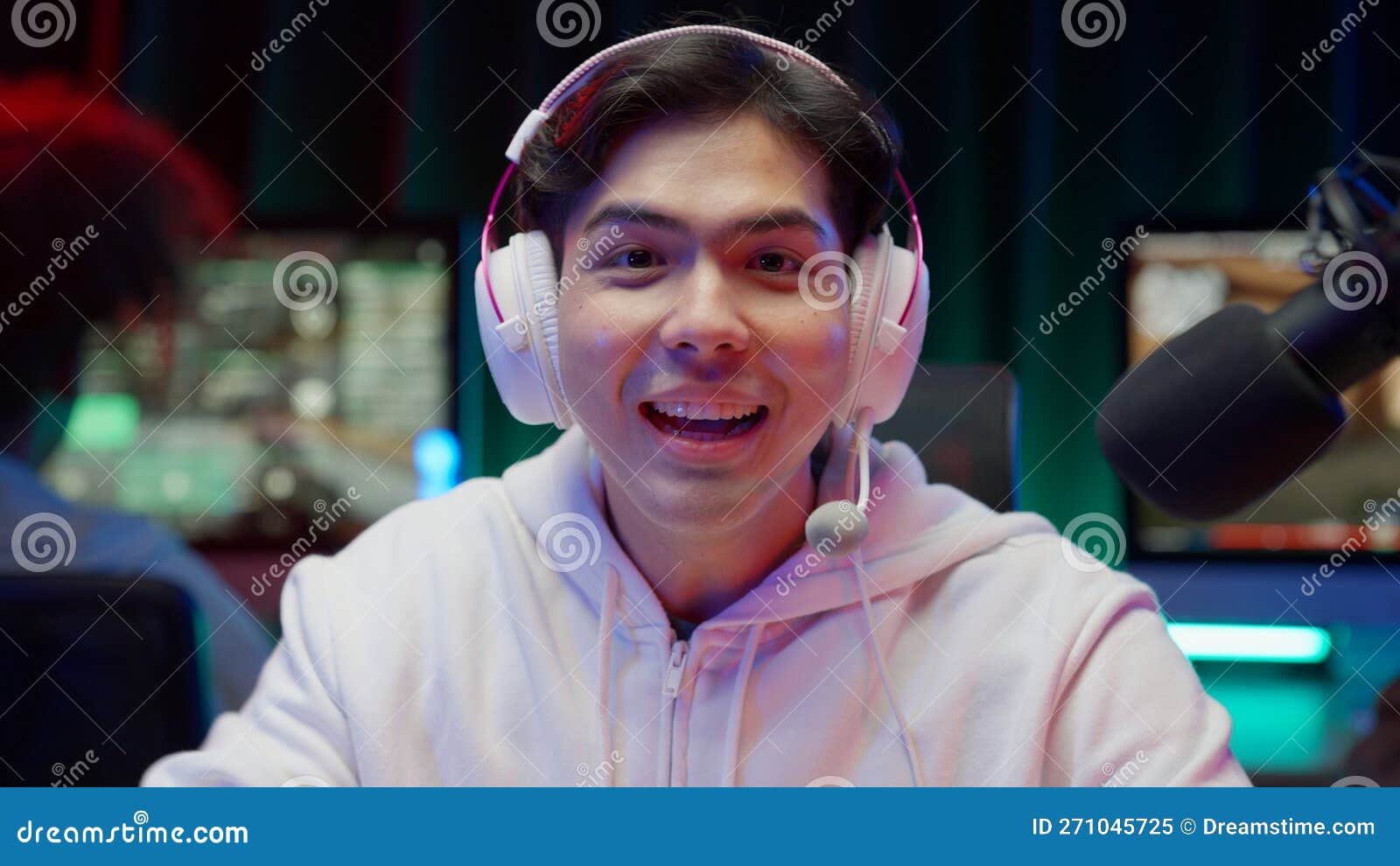 Game Streamer Using Pc Setup Playing Multiplayer First Person Shooter ...