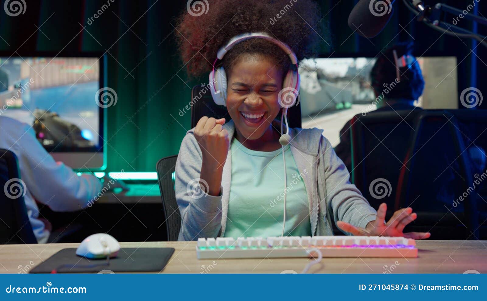 Game Streamer Using Pc Setup Playing Multiplayer First Person Shooter ...