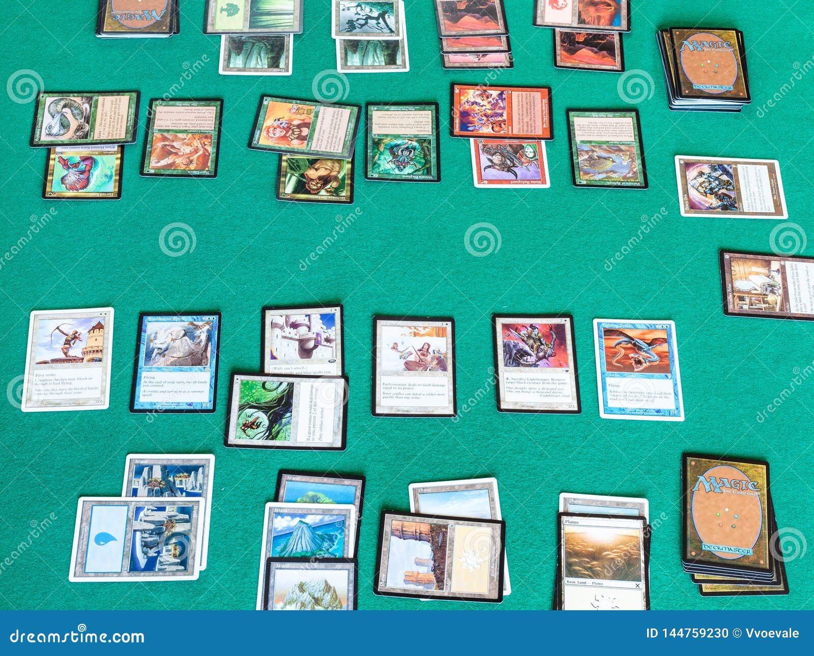 Gameplay Of Magic The Gathering Board Game Editorial Image Image Of Playfield Coast 144759230