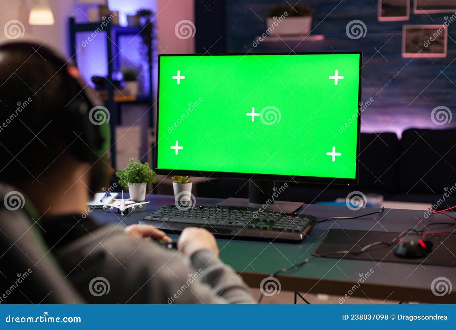 Gamer Using Horizontal Green Screen on Computer Stock Photo - Image of ...
