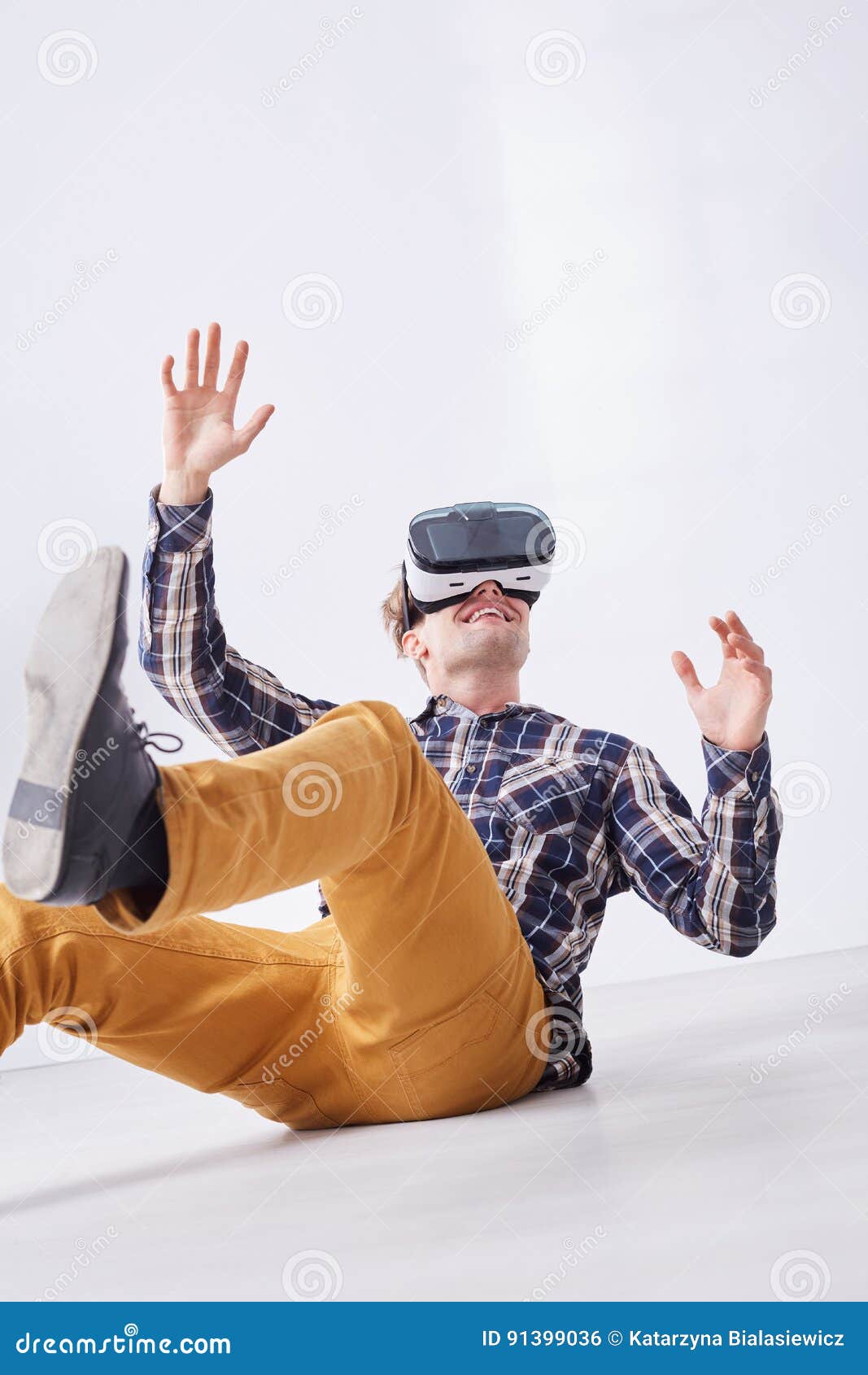 Gamer Using Virtaul Reality Goggles Stock Photo - Image of digital ...