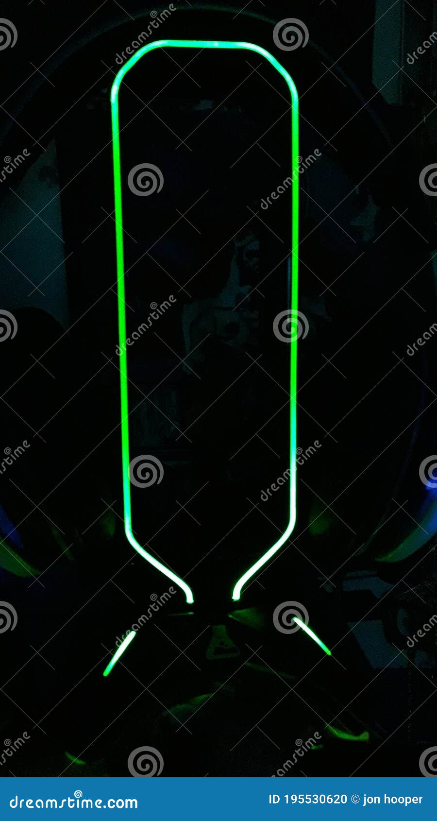 Gaming Headphone Stand Led Light Show Tower Green Light Colour Changing ...