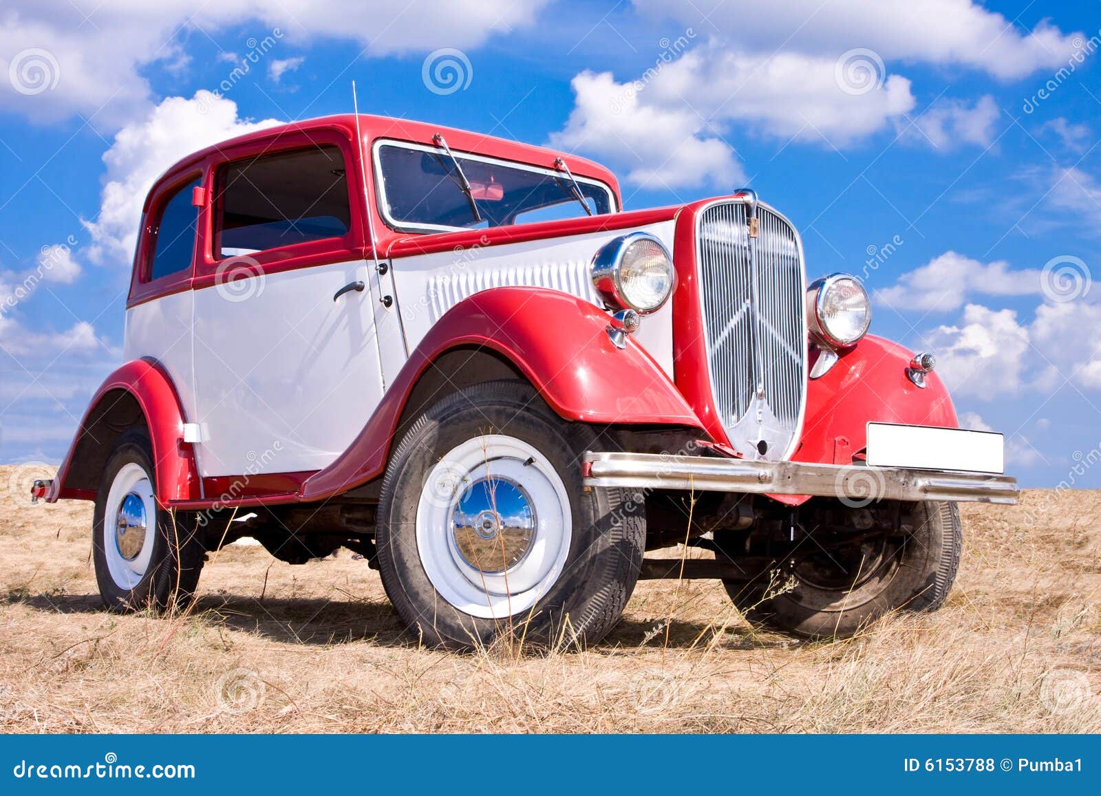 Gammal bil arkivfoto. Bild av antikviteten, stötdämpare - 6153788