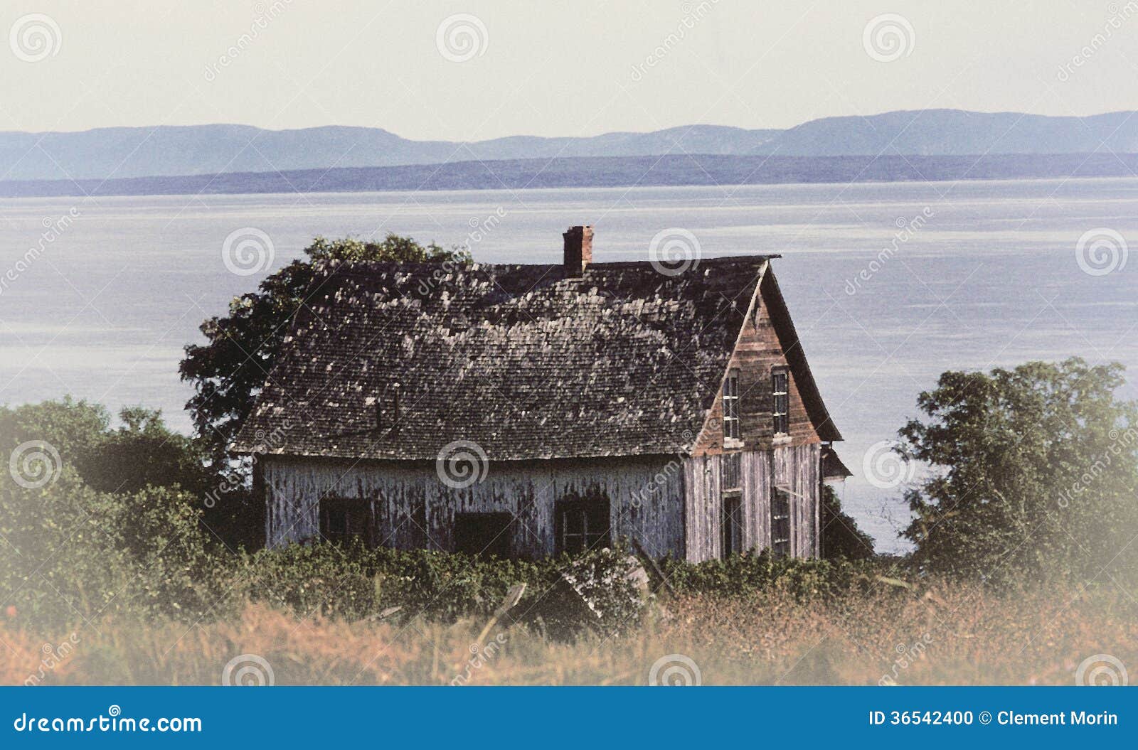 Gammal hydda arkivfoto. Bild av berg, kabin, fördärva - 36542400