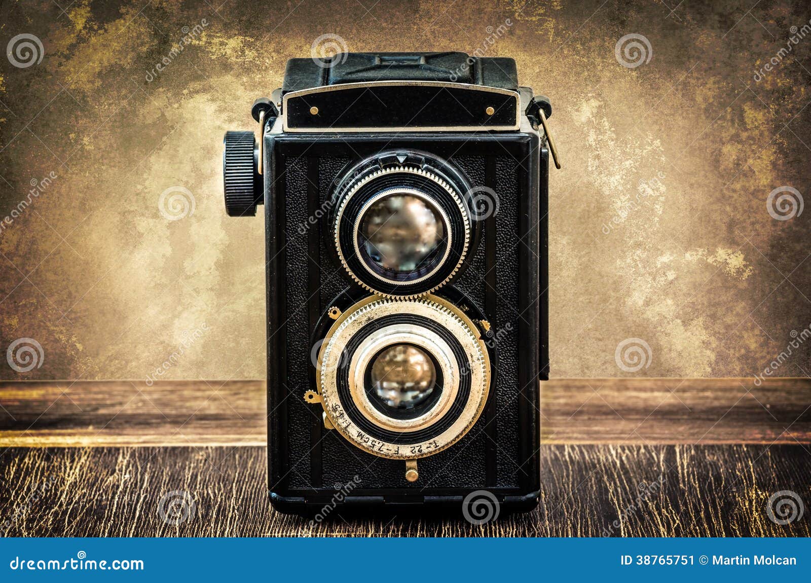 Gammalmodig Antik Kamera I Tappningstil Fotografering för Bildbyråer ...