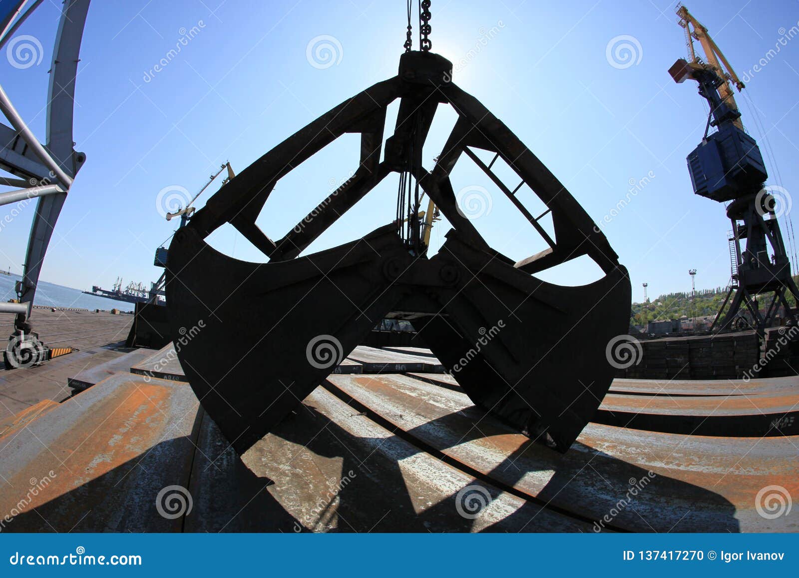 Gantry crane bucket stock photo. Image of boat, ports - 137417270