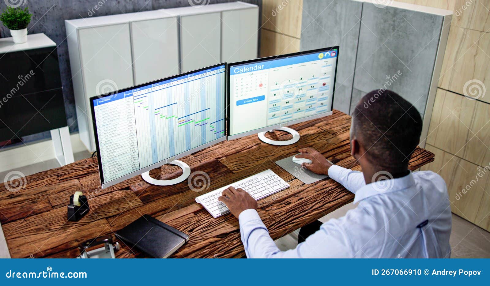 Gantt Chart Calendar Schedule Stock Photo - Image of screen, mail ...