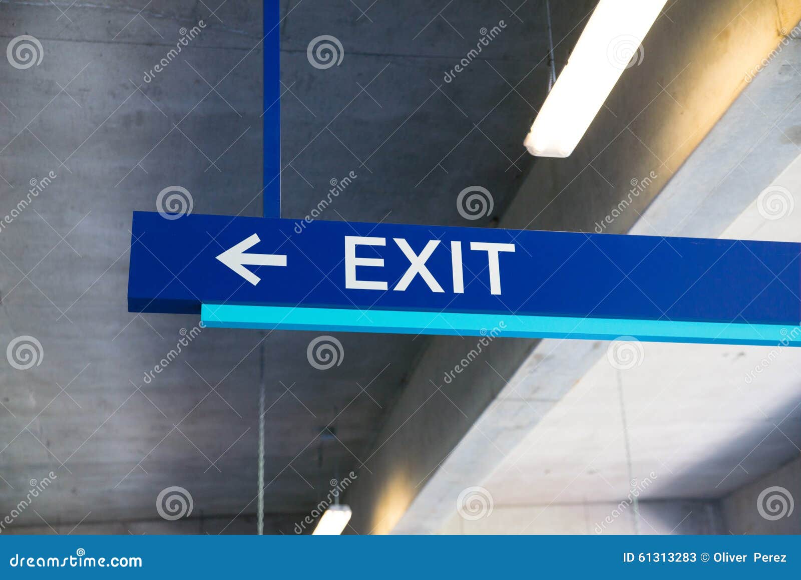Garage exit sign stock image. Image of building, escape - 61313283
