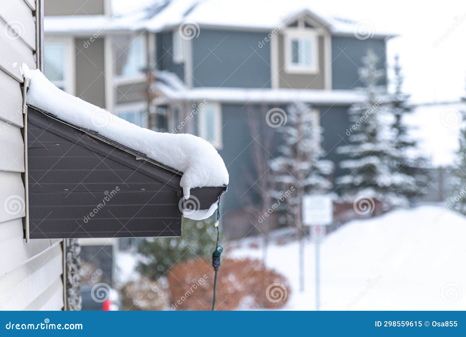 Garage Roof with Snow Piled on it in Winter Stock Image - Image of ...