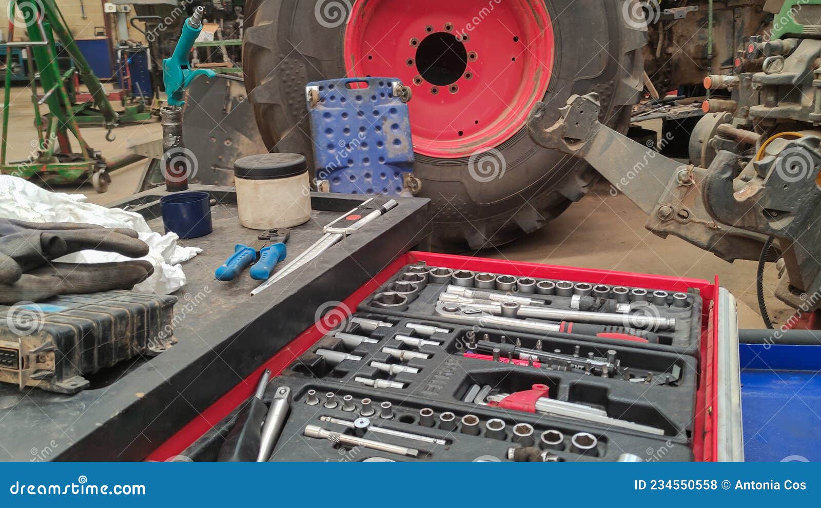 Garage Tool Box. Mechanic Concept Stock Photo - Image of case, truck ...
