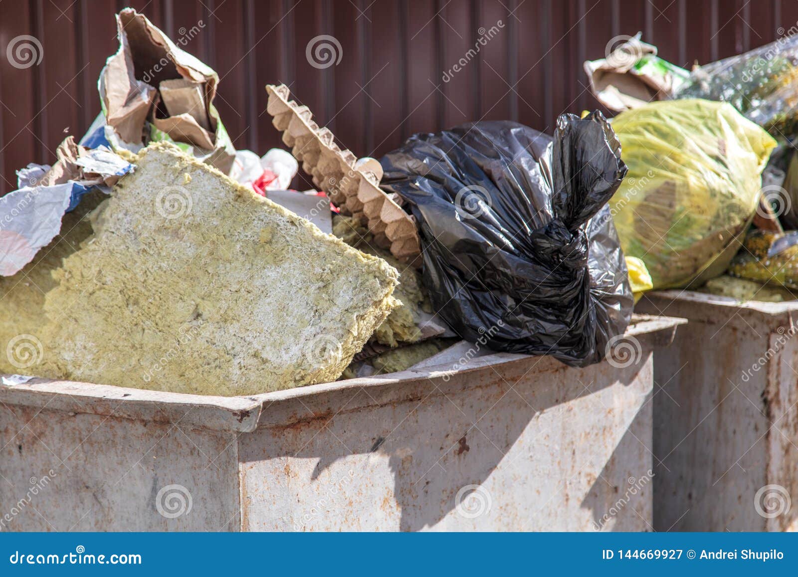 Garbage in Bags in the Tank Stock Image - Image of city, ecology: 144669927