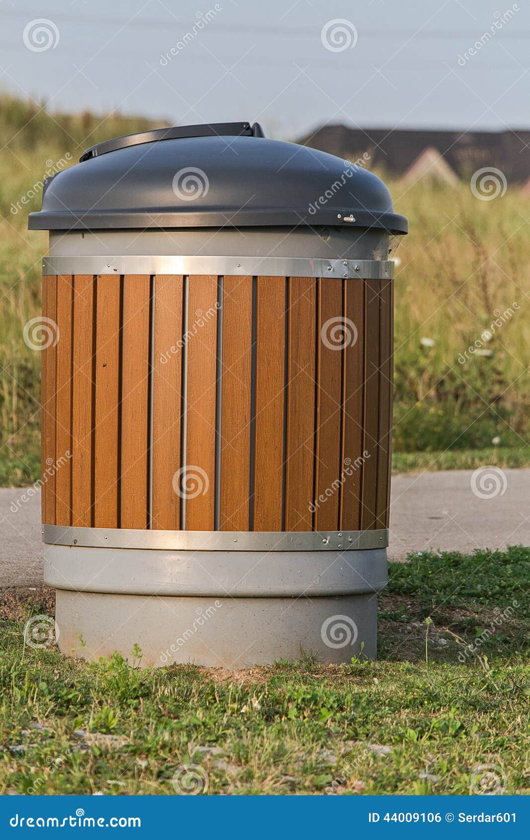 Garbage bin stock photo. Image of green, insect, ground - 44009106