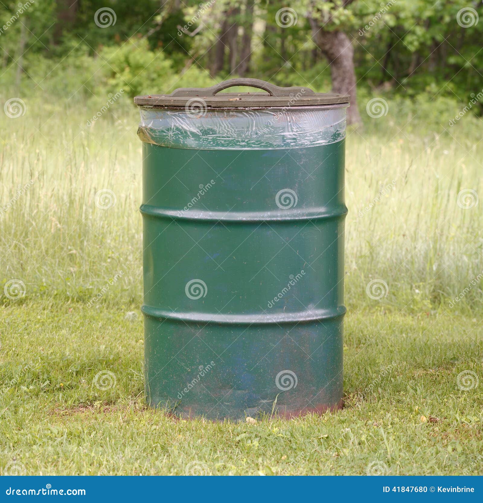 Garbage Can stock photo. Image of green, litter, environmental - 41847680