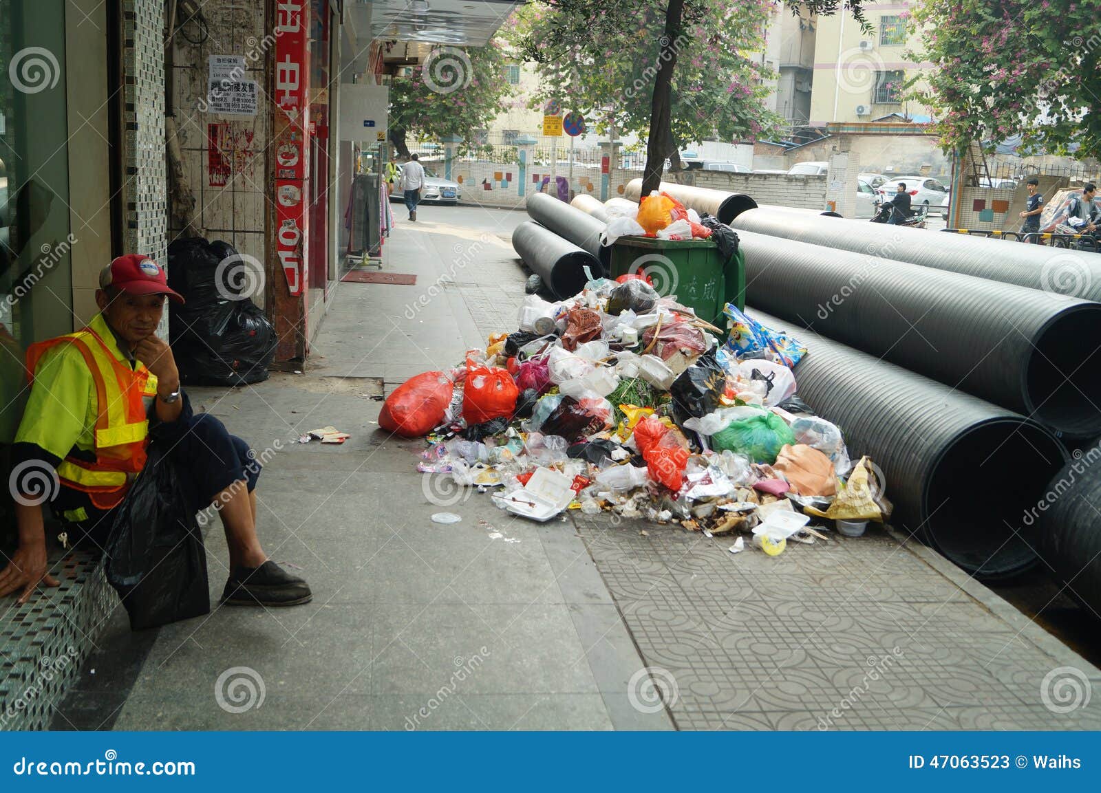 Garbage everywhere editorial stock photo. Image of city - 47063523