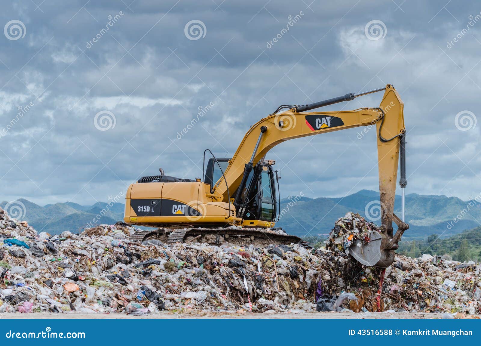Garbage heap editorial stock photo. Image of waste, dirty - 43516588