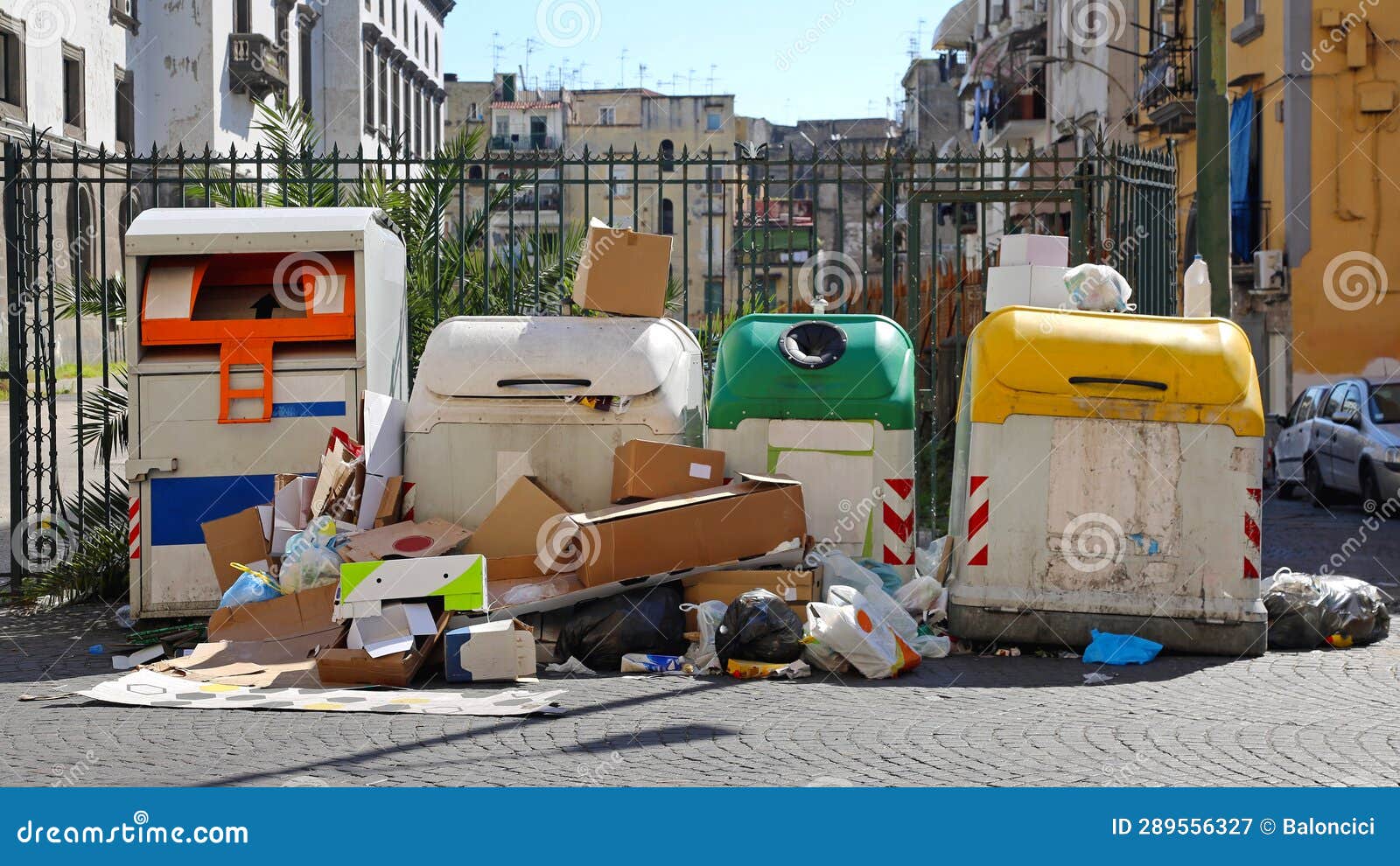 Garbage Problem Naples Italy Stock Image - Image of italy, boxes: 289556327