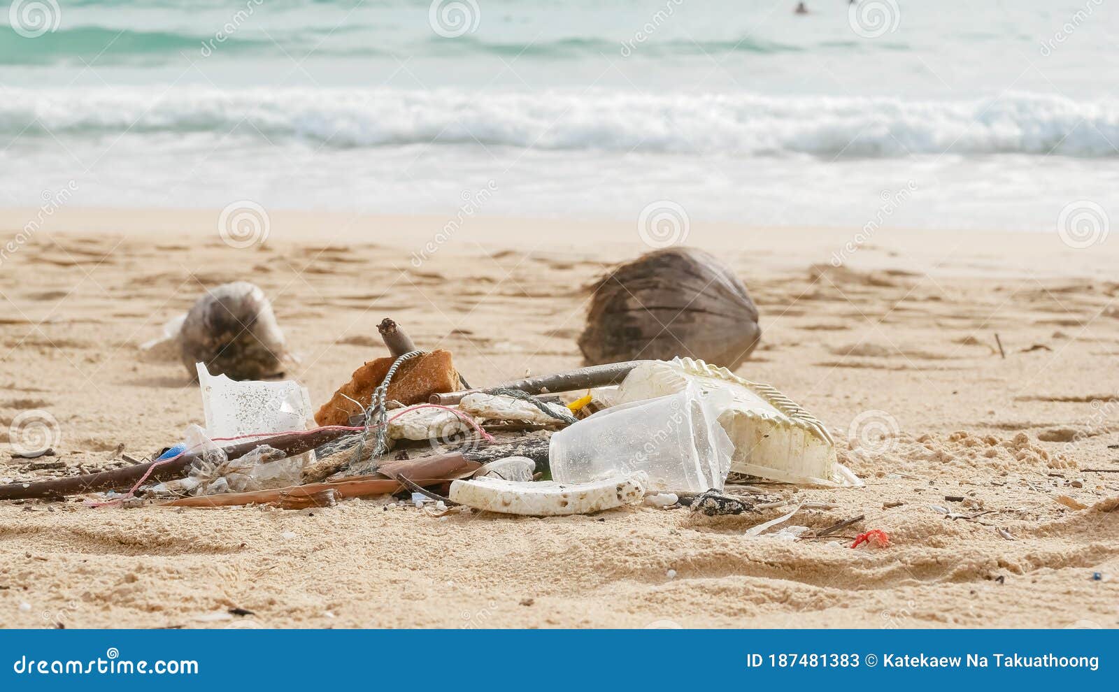 Garbage on sand beach stock image. Image of scrap, trash - 187481383
