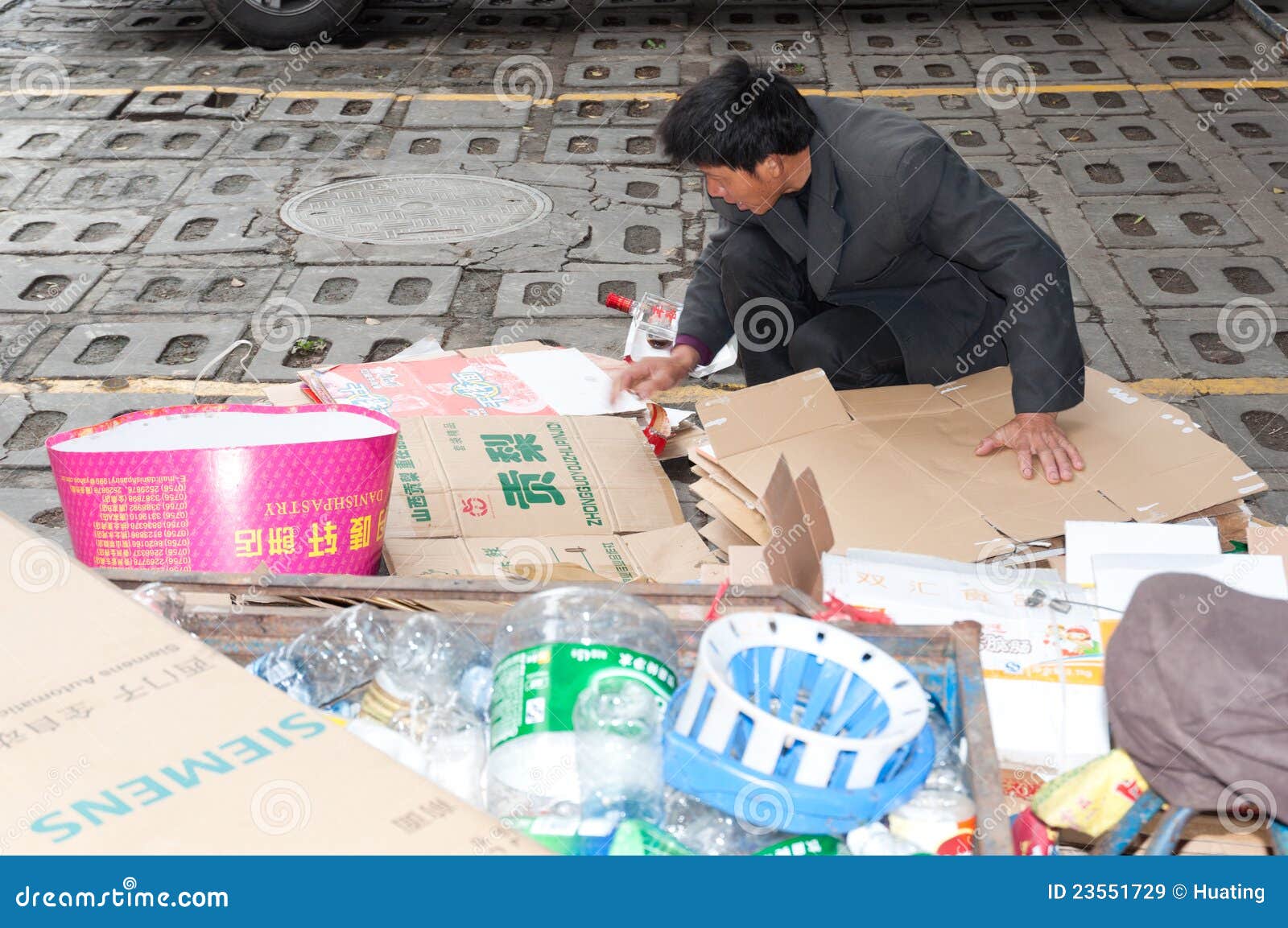 Garbage Scavengers editorial stock image. Image of rubbish - 23551729