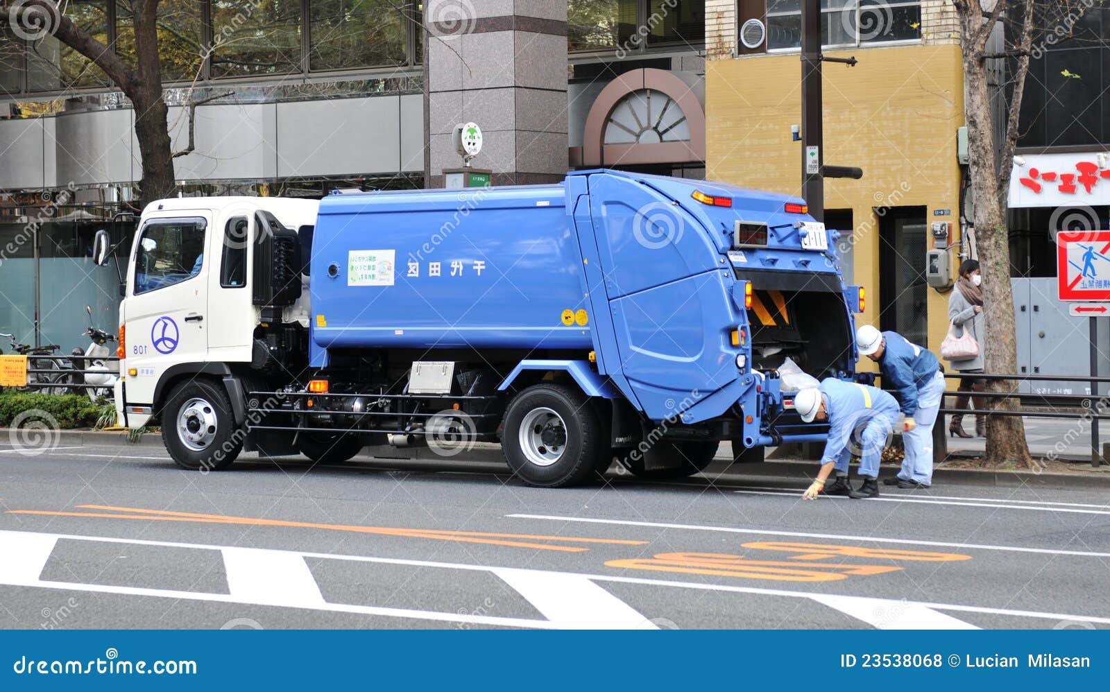 Garbage truck editorial stock photo. Image of street - 23538068