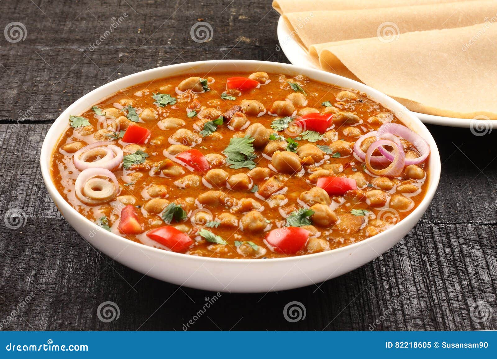 Garbanzos Picantes Chola Masala Imagen de archivo - Imagen de hoja ...