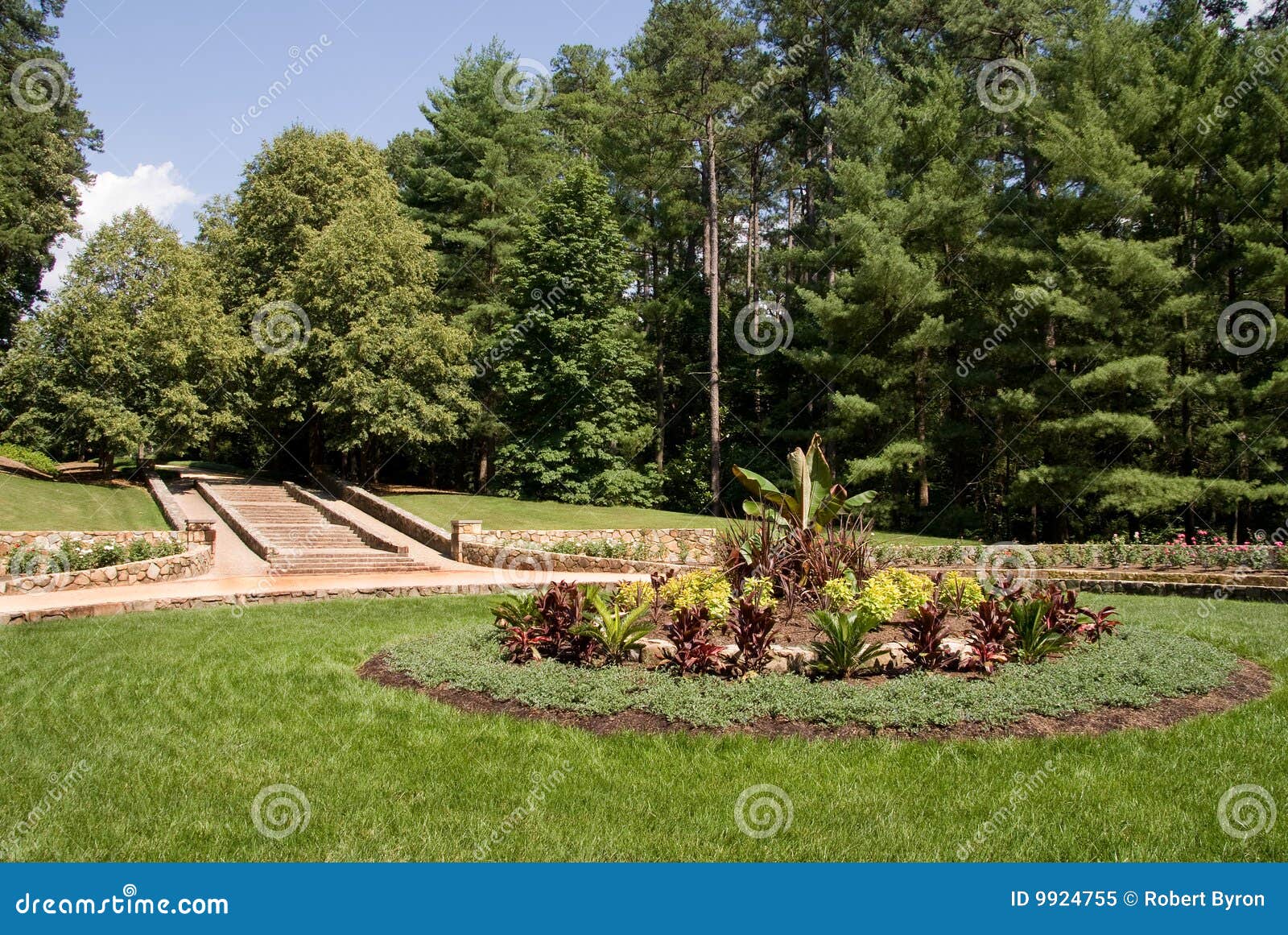 Garden Area stock image. Image of landscape, grass, blossom - 9924755