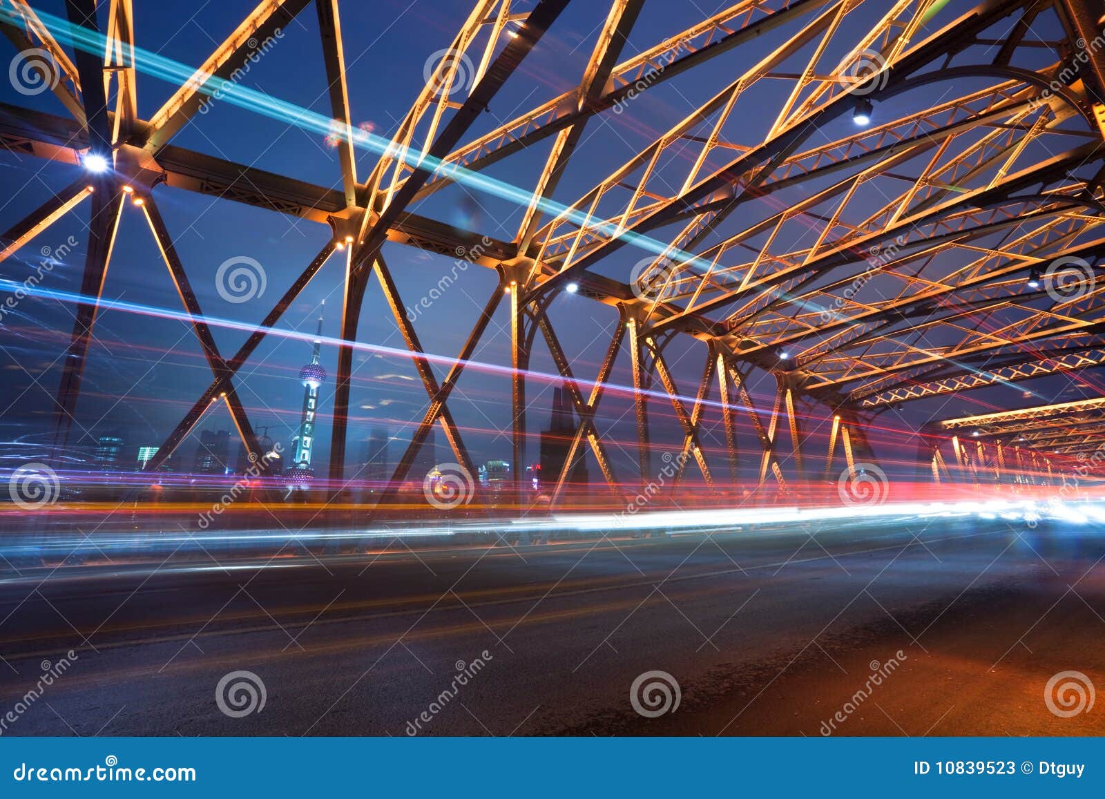 Garden Bridg stock image. Image of landmark, blue, evening - 10839523