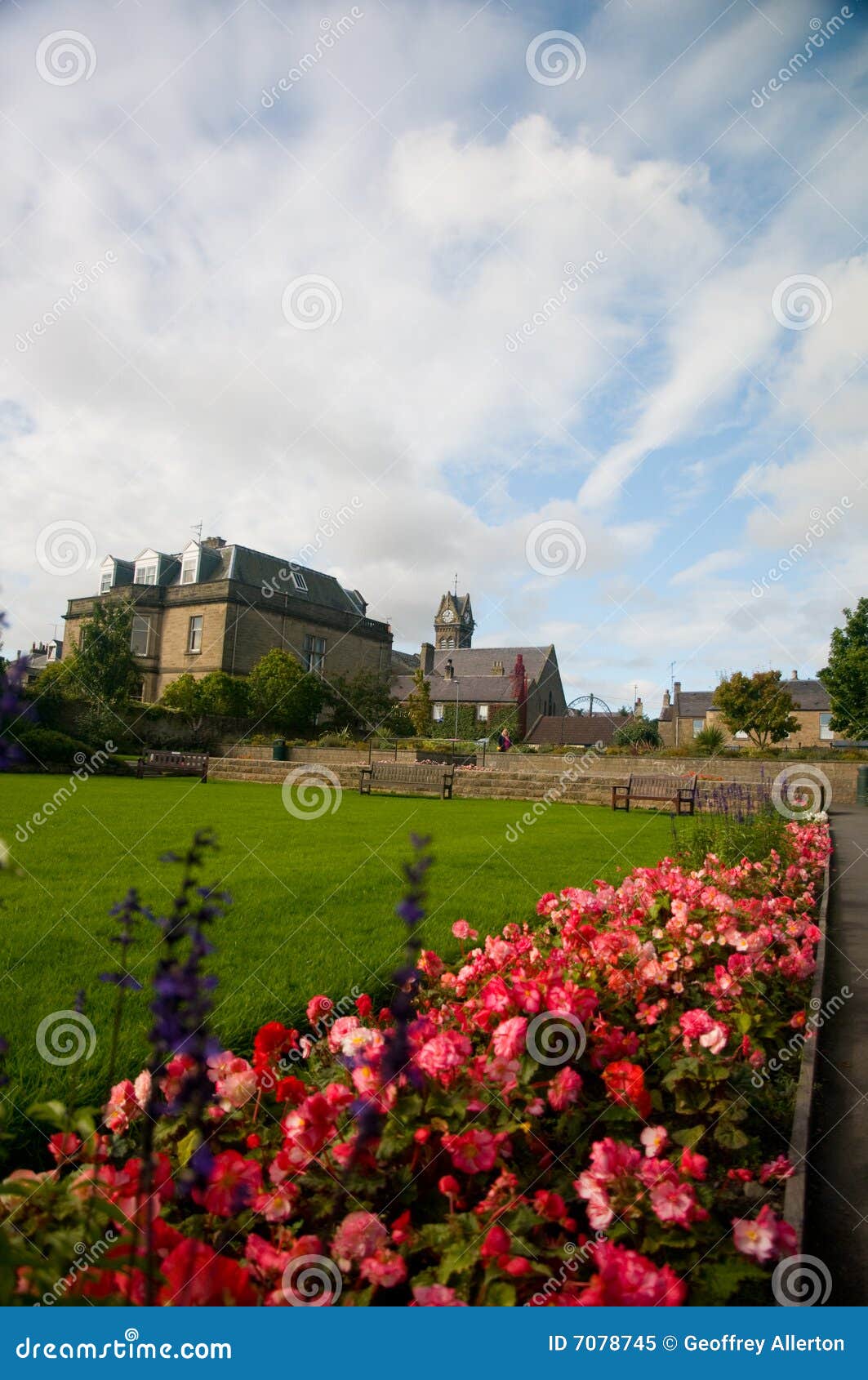 In the Garden at Coldstream Stock Image - Image of seating, flowers ...