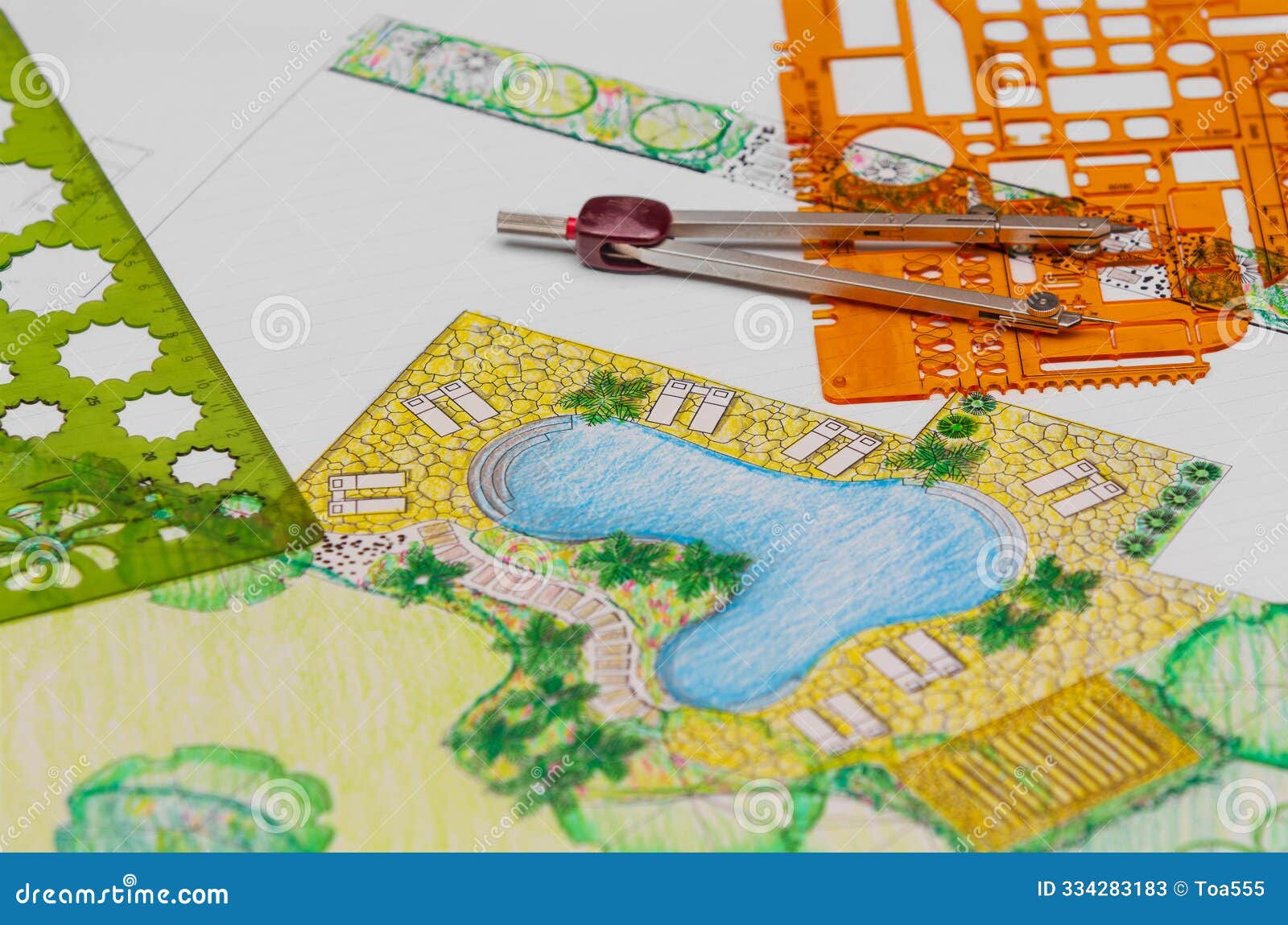 Garden Design Courses Student is Learning Garden Design and Planning ...