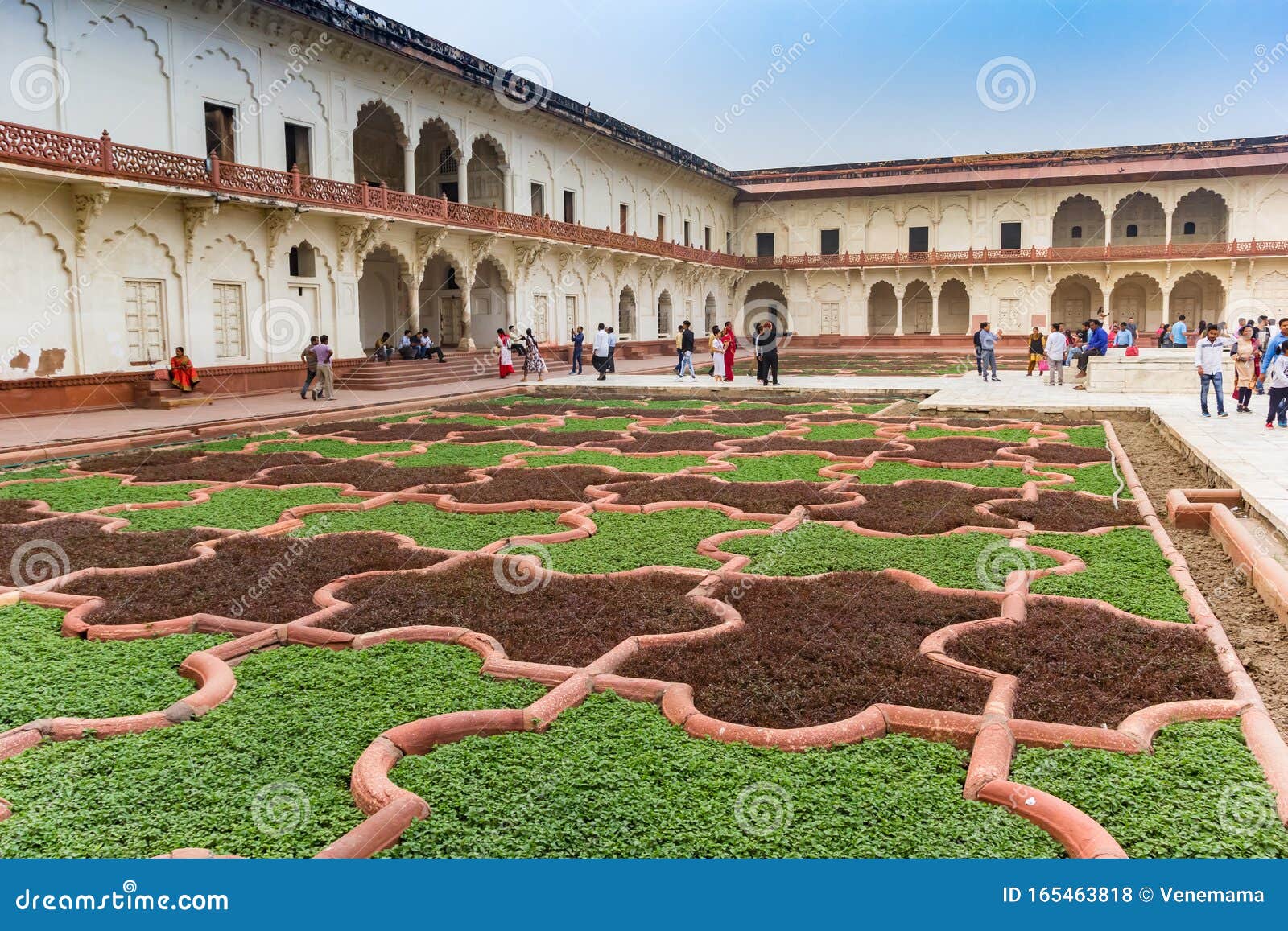 Garden Design at the Courtyard of the Red Fort in Agra Editorial Stock ...