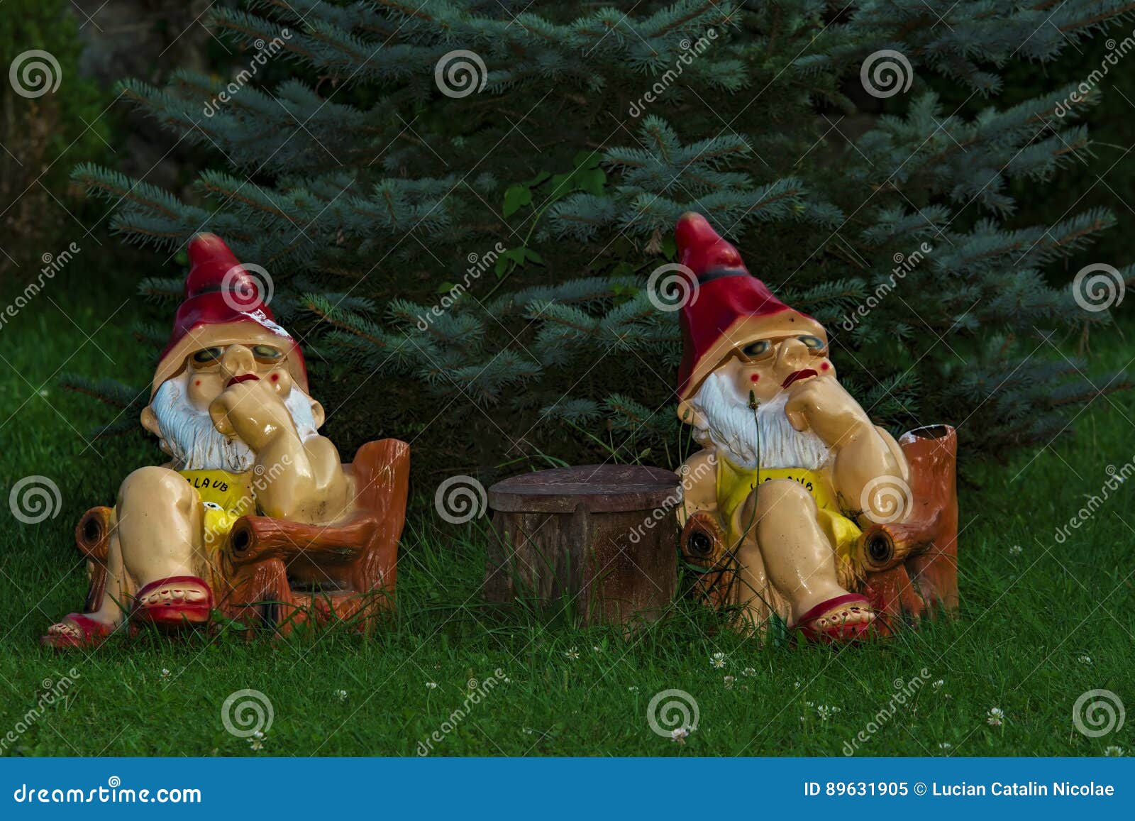 Garden gnomes stock image. Image of green, ceramic, beard - 89631905