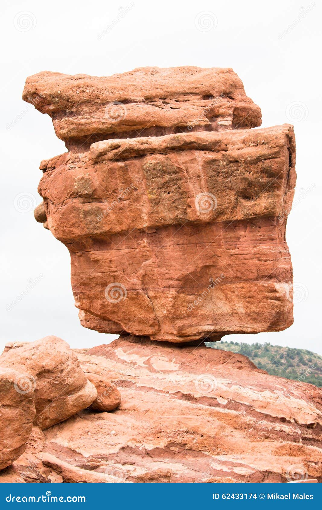 Garden of the Gods Balanced Boulder Stock Photo - Image of boulder ...